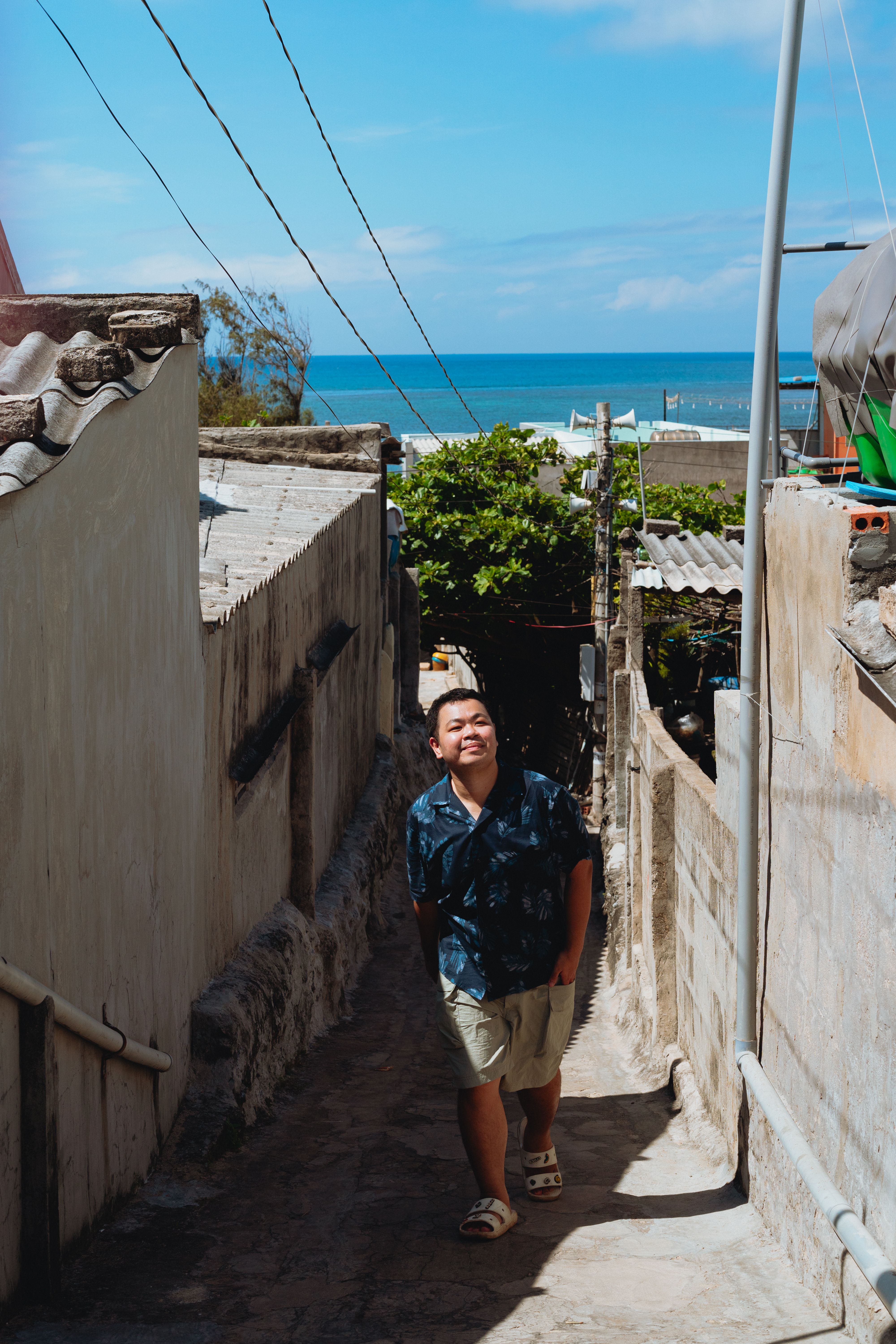 Man Stuck On Island Photos, Download The BEST Free Man Stuck On Island ...