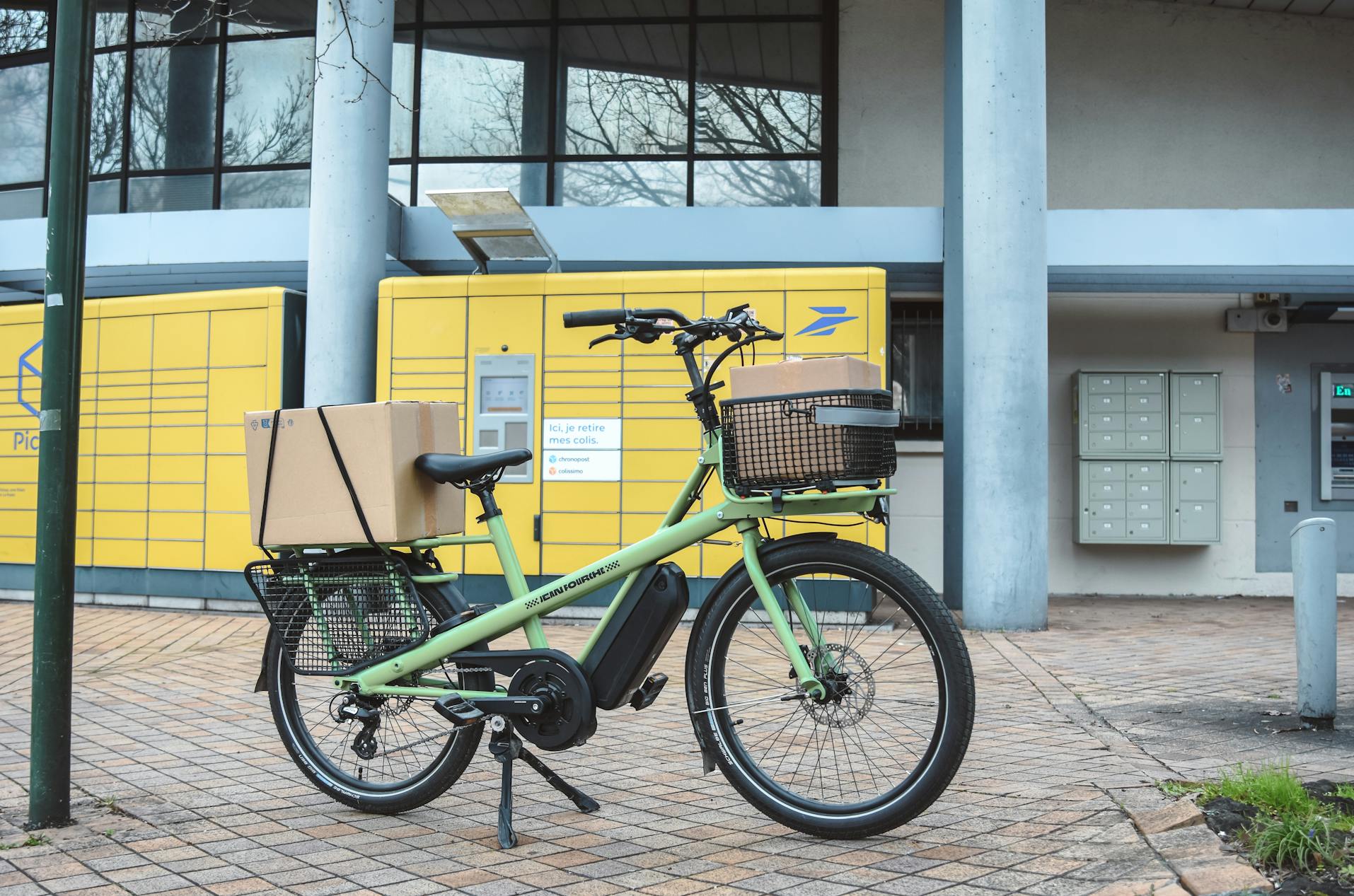 Understanding Evri Tracking Numbers: A Simple Guide