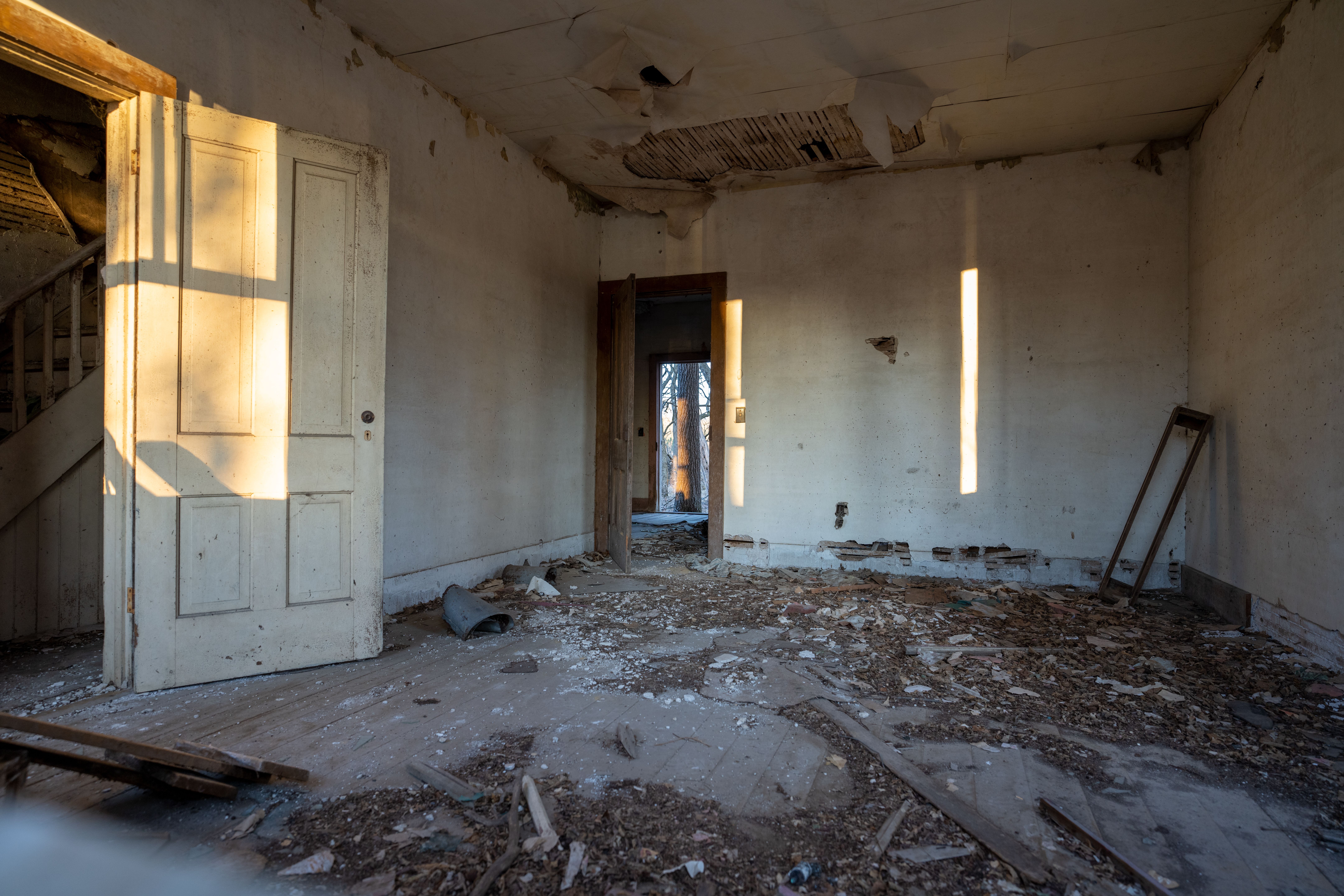 Wrecked Home Furnitures Interior · Free Stock Photo