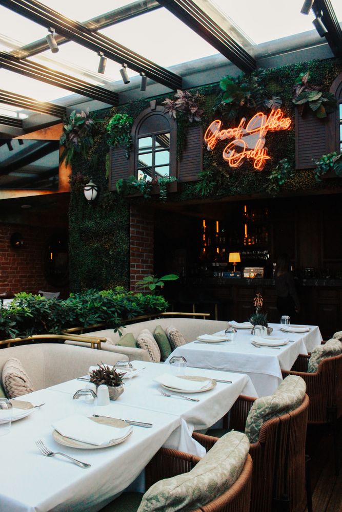 Luxury Eatery Photos, Download The BEST Free Luxury Eatery Stock Photos ...