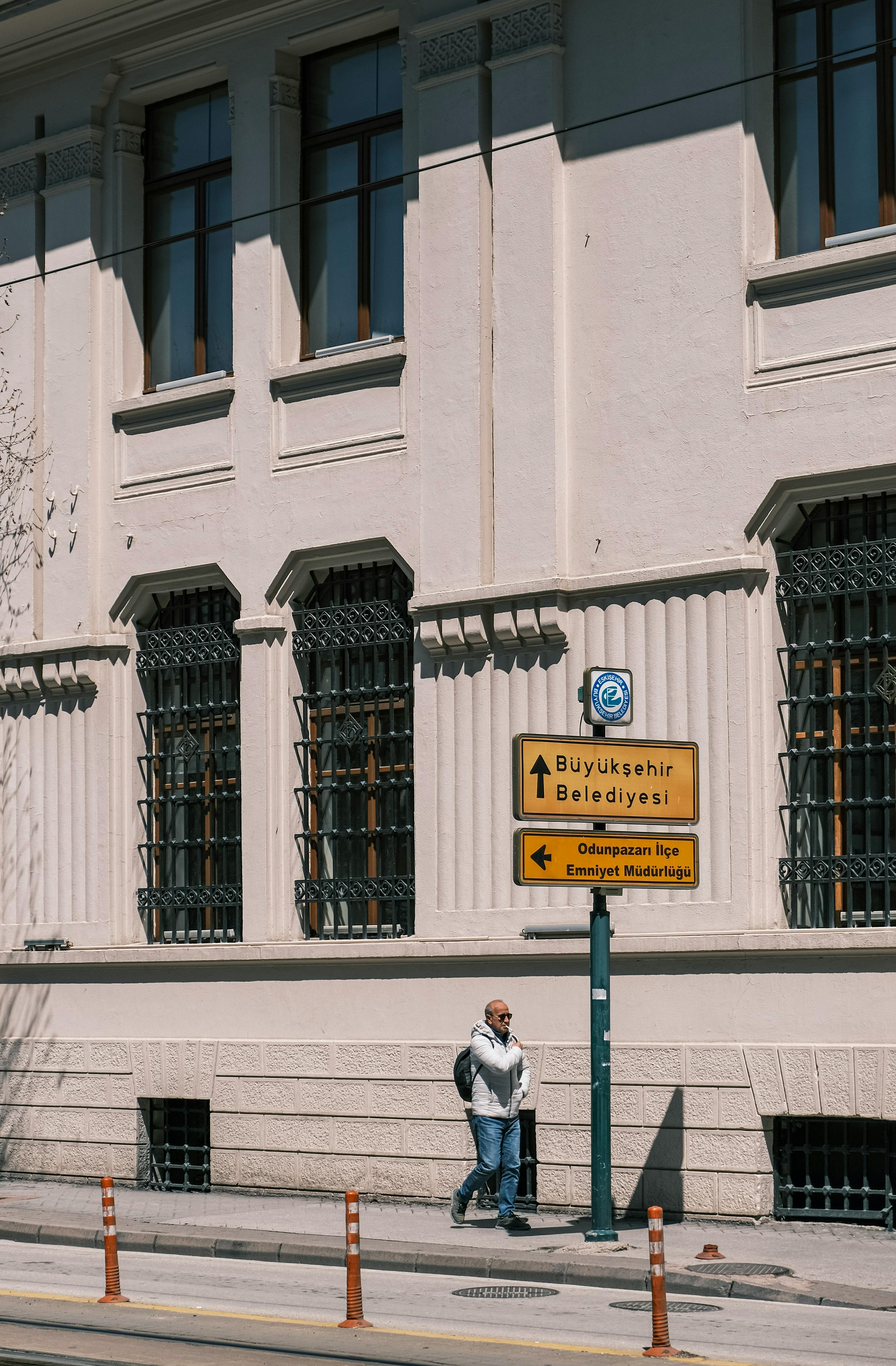 Yapping Photos, Download The BEST Free Yapping Stock Photos & HD Images