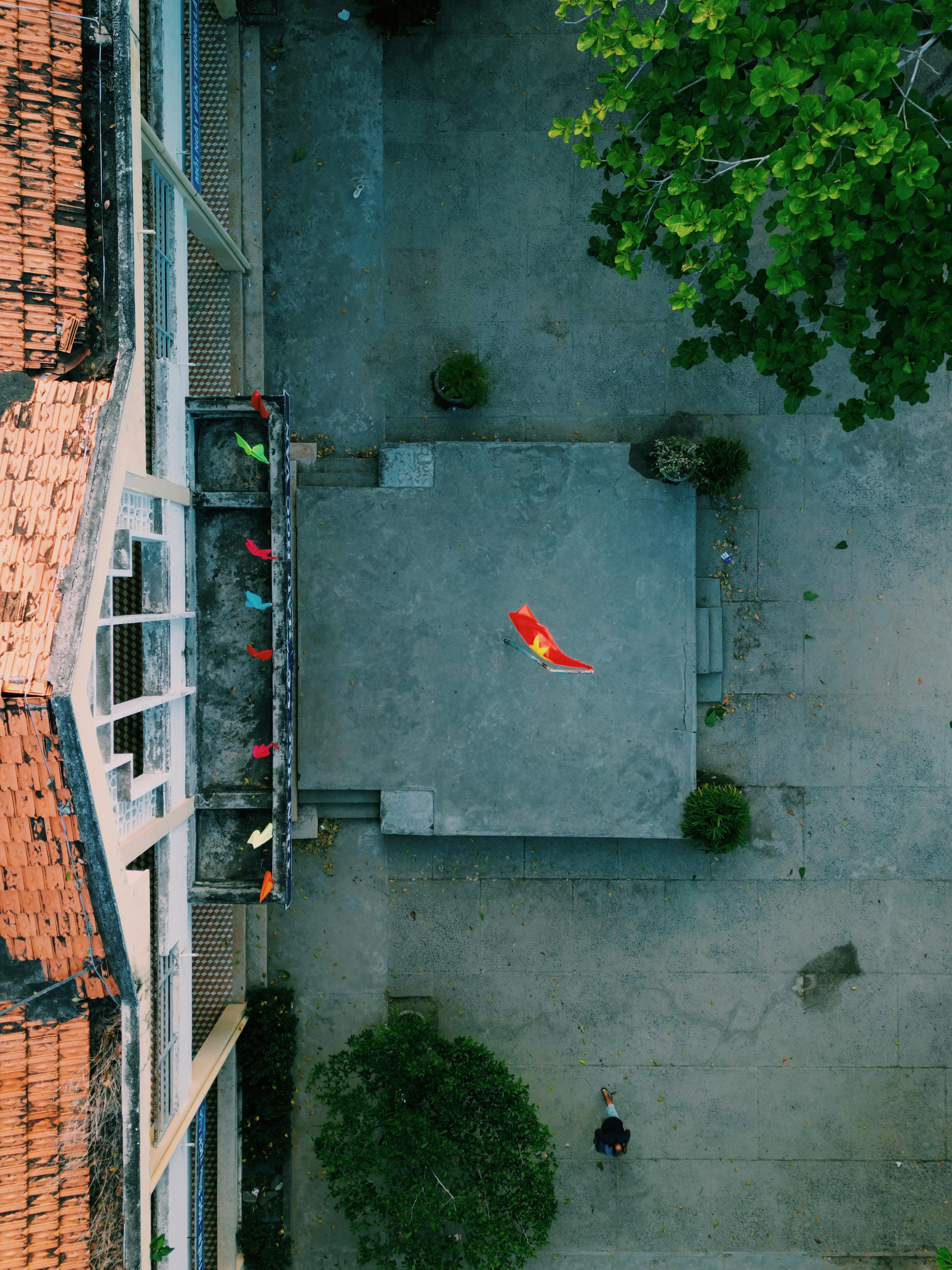 Aerial View of Courtyard with Scenic Details · Free Stock Photo