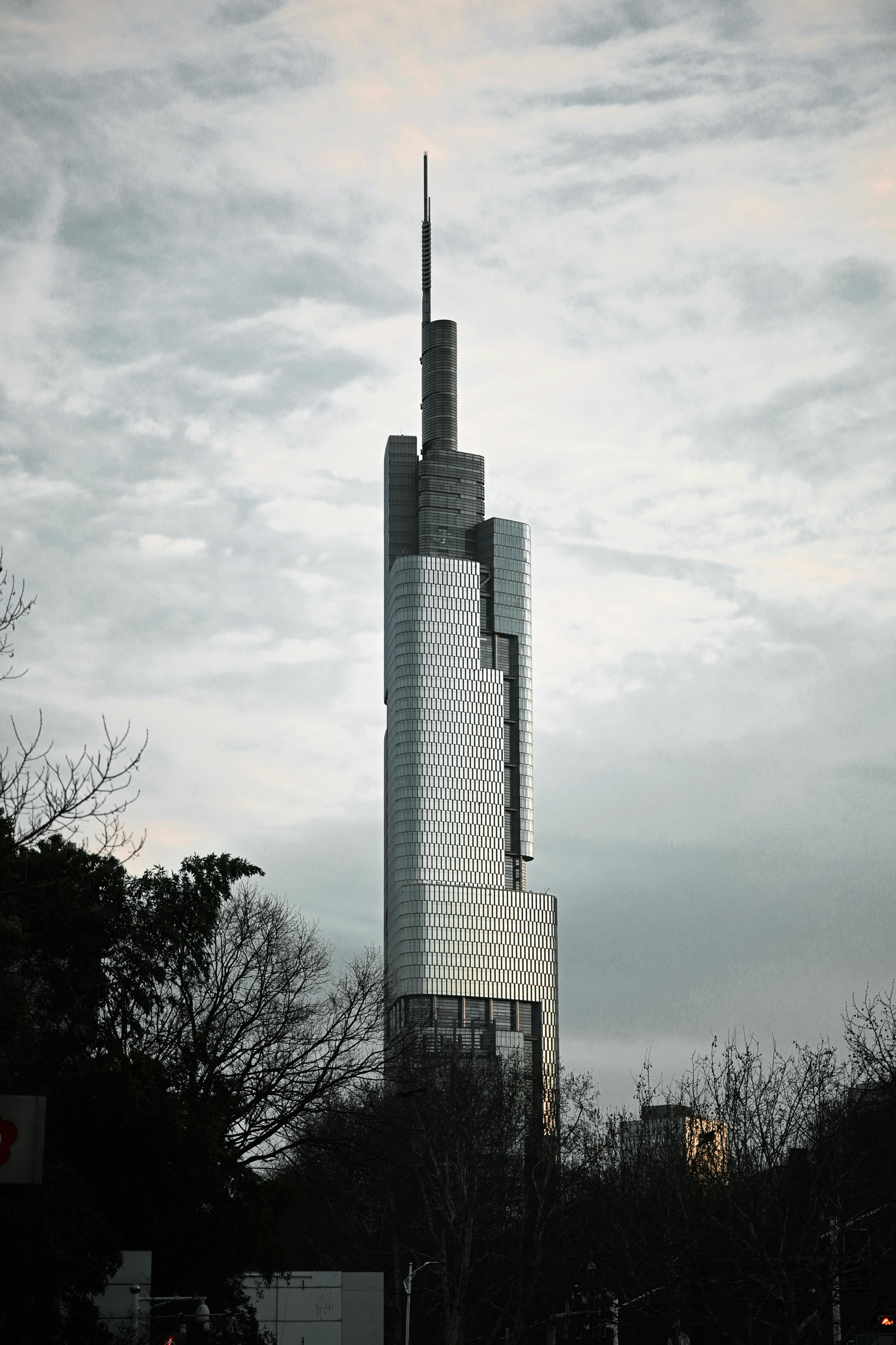 Zifeng Tower in Nanjing During Overcast Day · Free Stock Photo