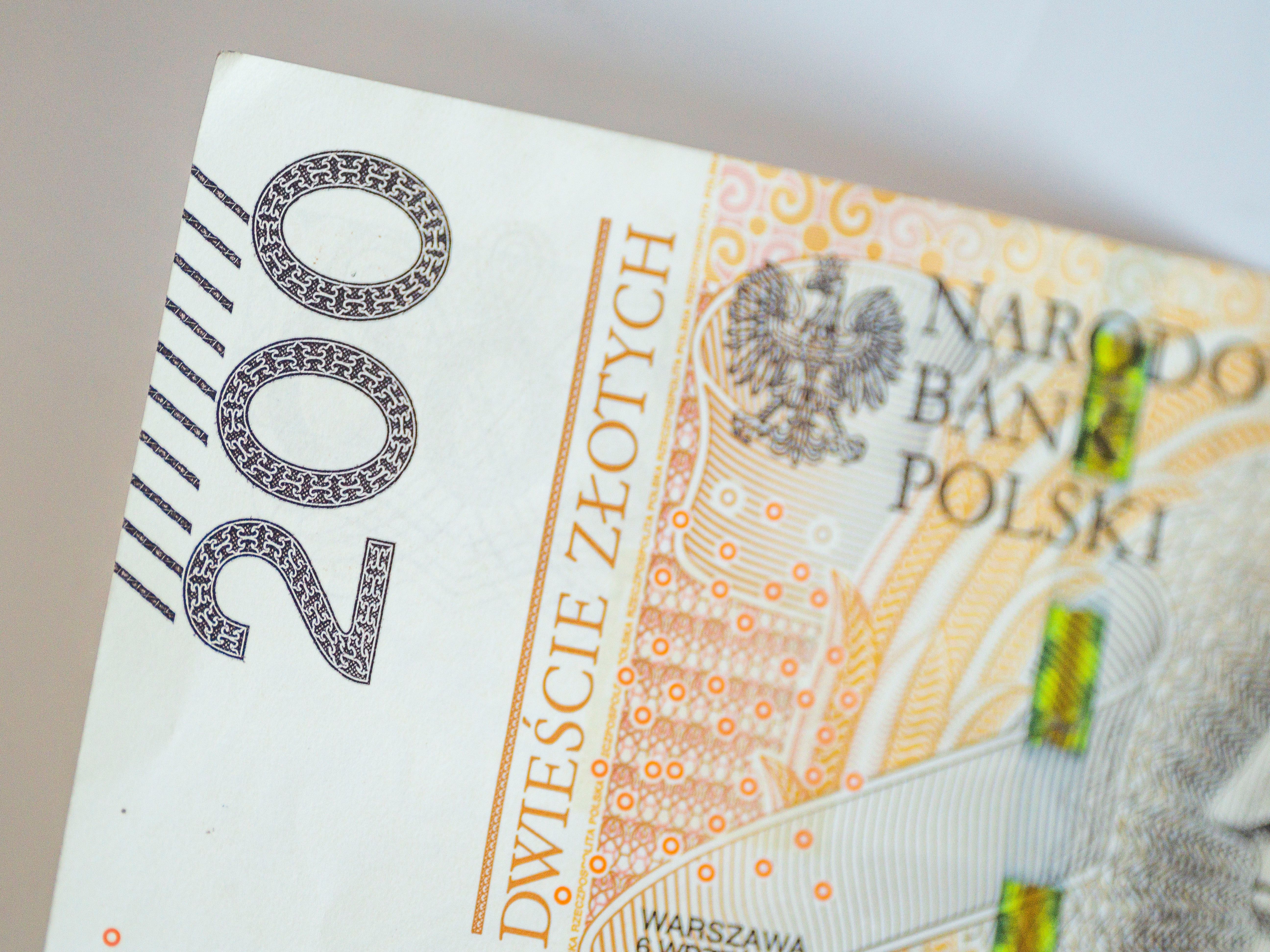 Close-up of Polish 200 Zloty Banknote · Free Stock Photo