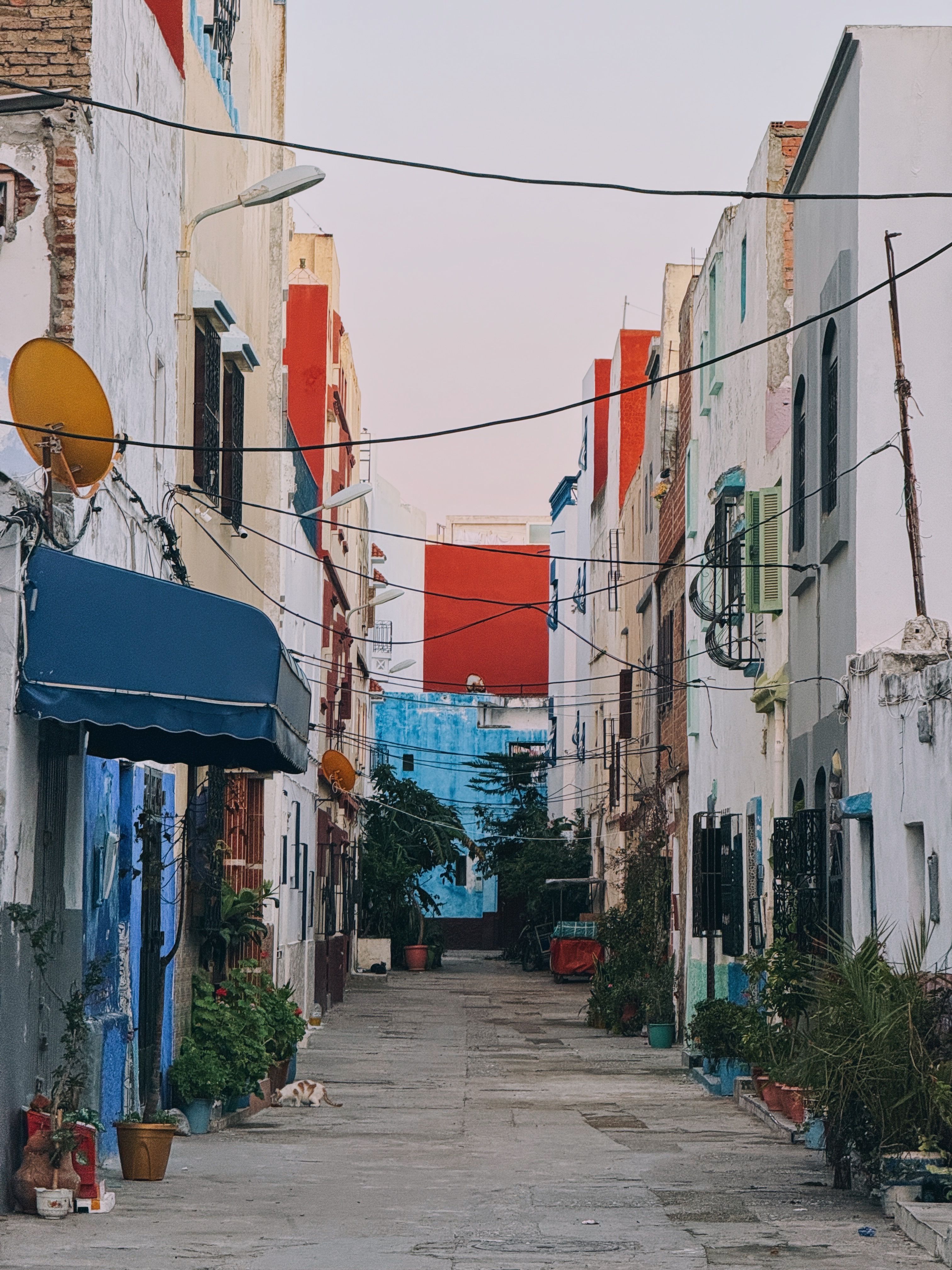 Colorful Urban Alleyway with Unique Architecture · Free Stock Photo