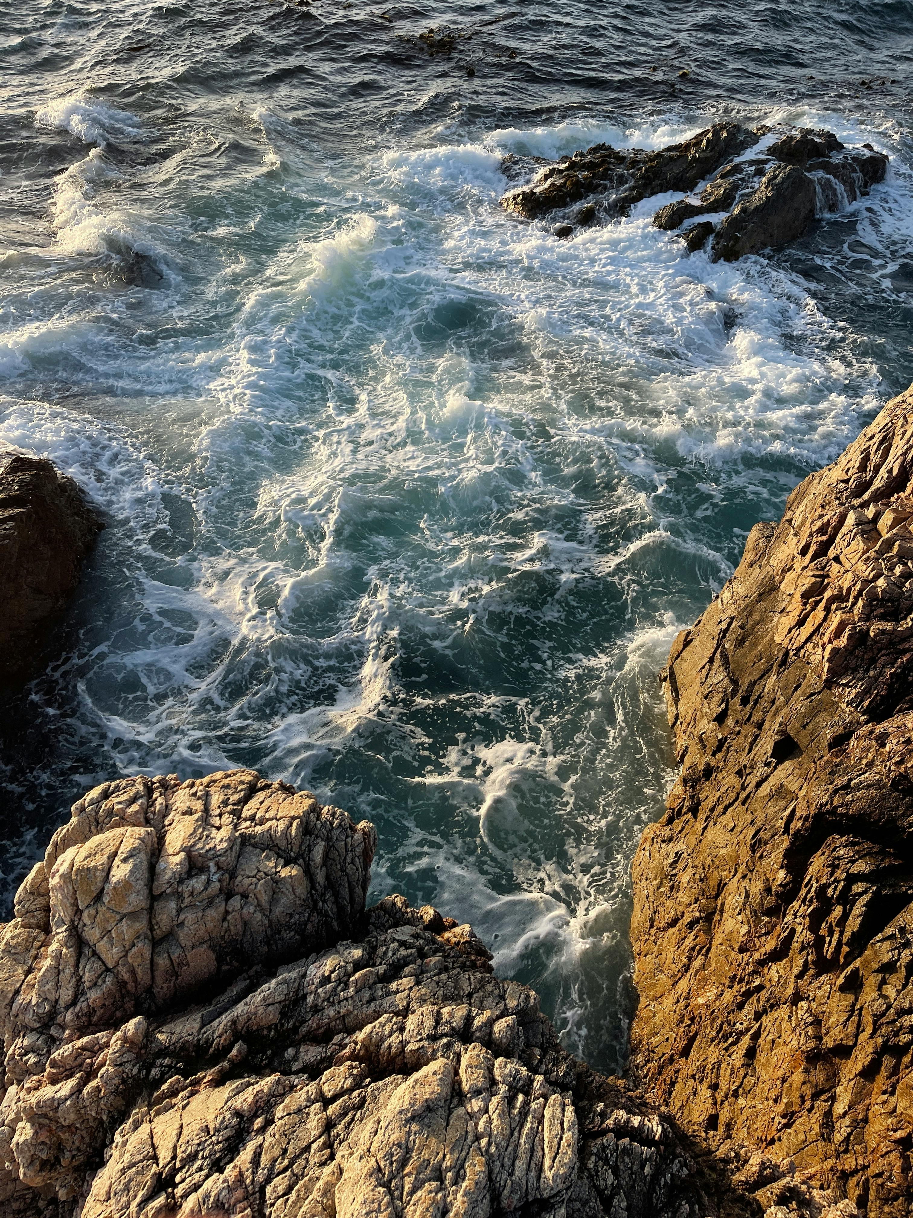 Dramatic Coastal Waves at Point Lobos · Free Stock Photo