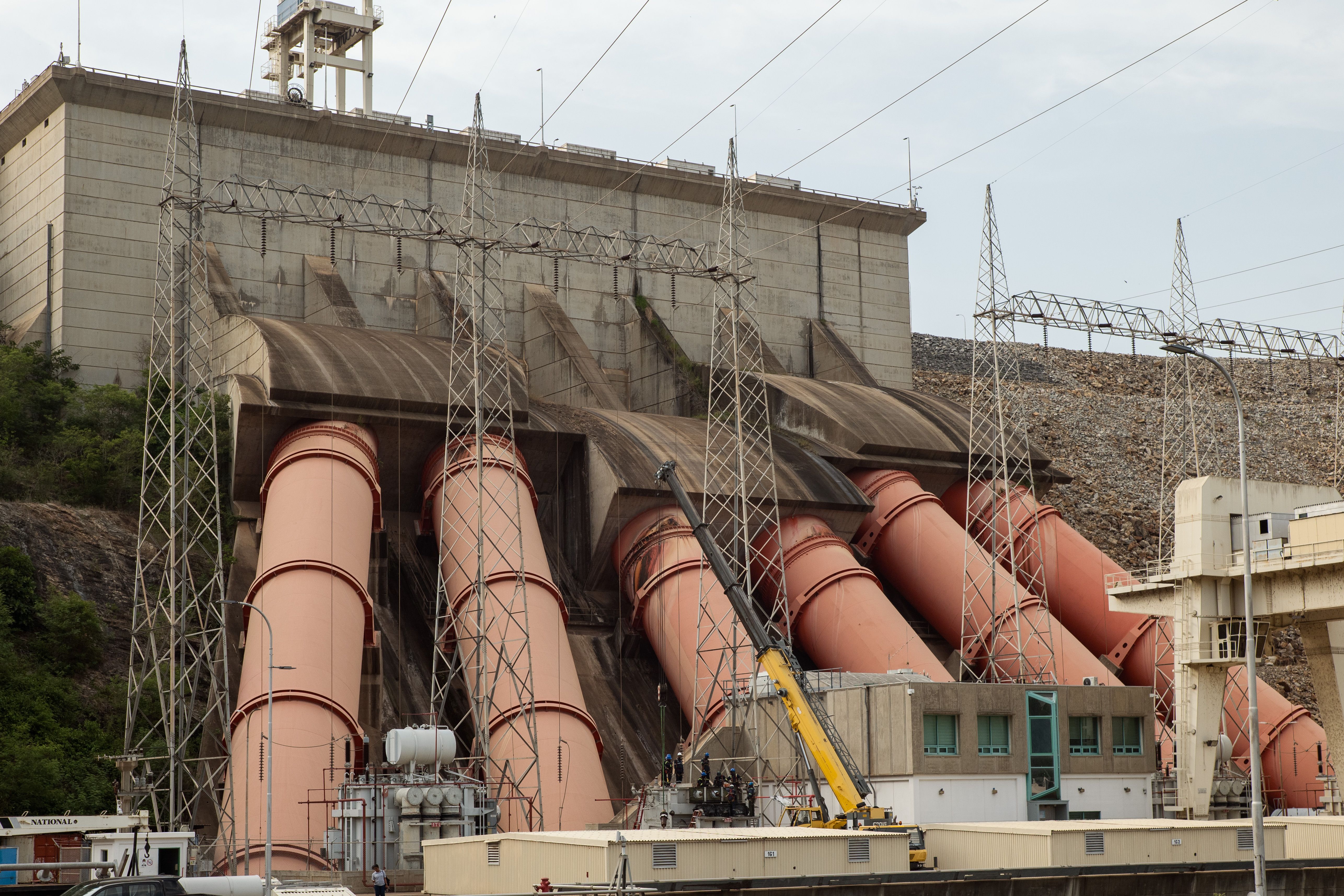 Large Hydroelectric Power Plant Infrastructure · Free Stock Photo