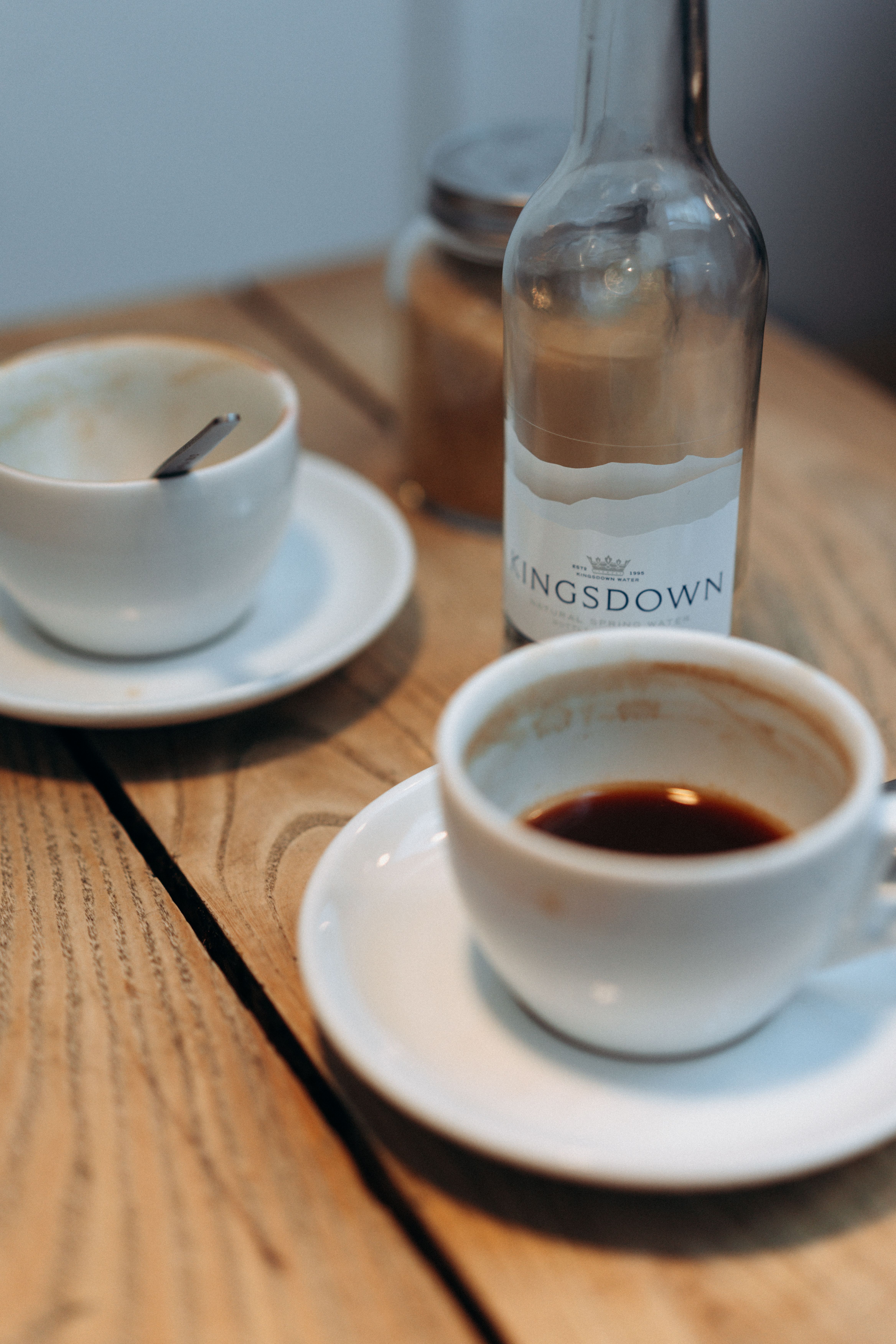 Relaxing Coffee Break in London Café · Free Stock Photo