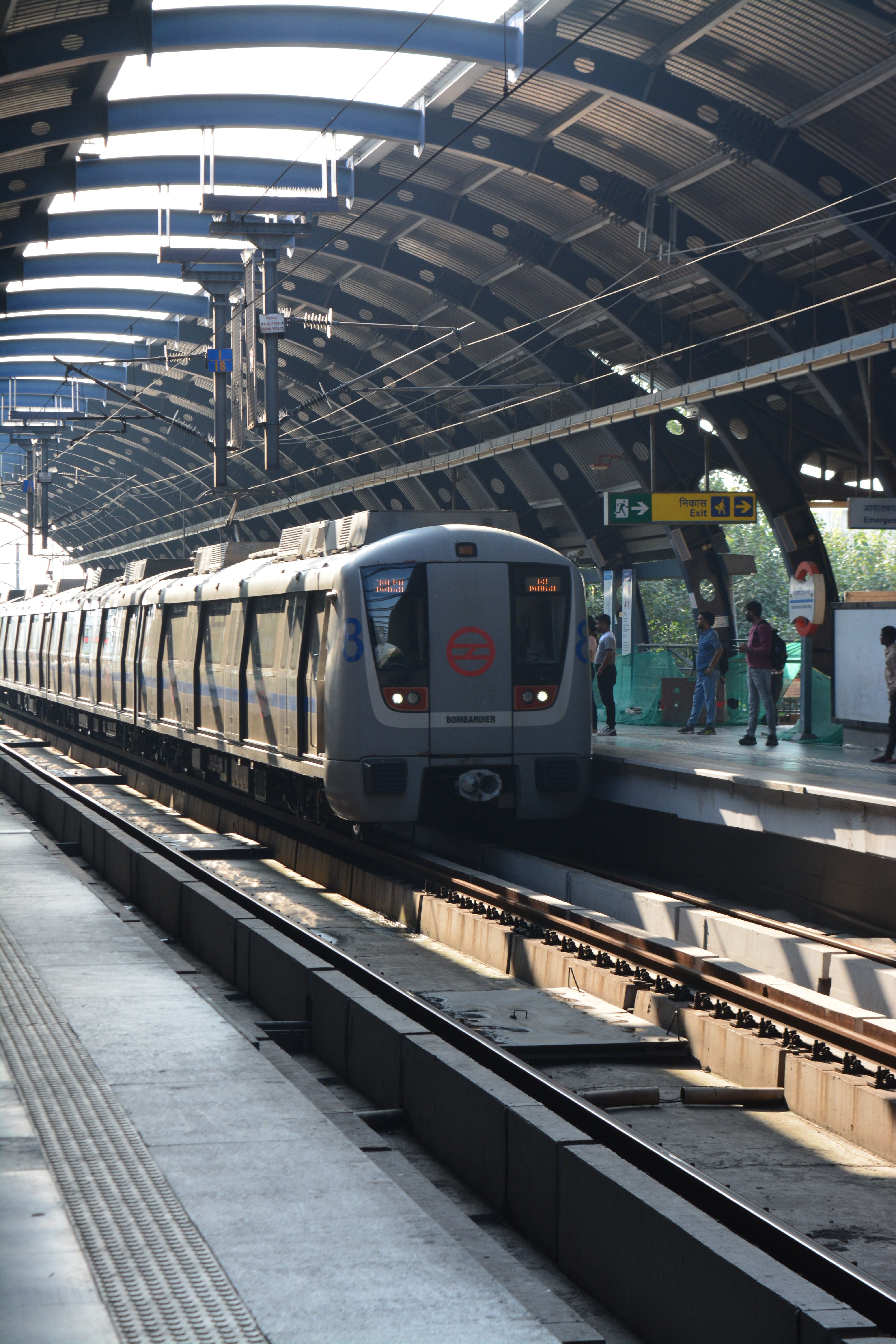 Modern Metro Train at Urban Station · Free Stock Photo