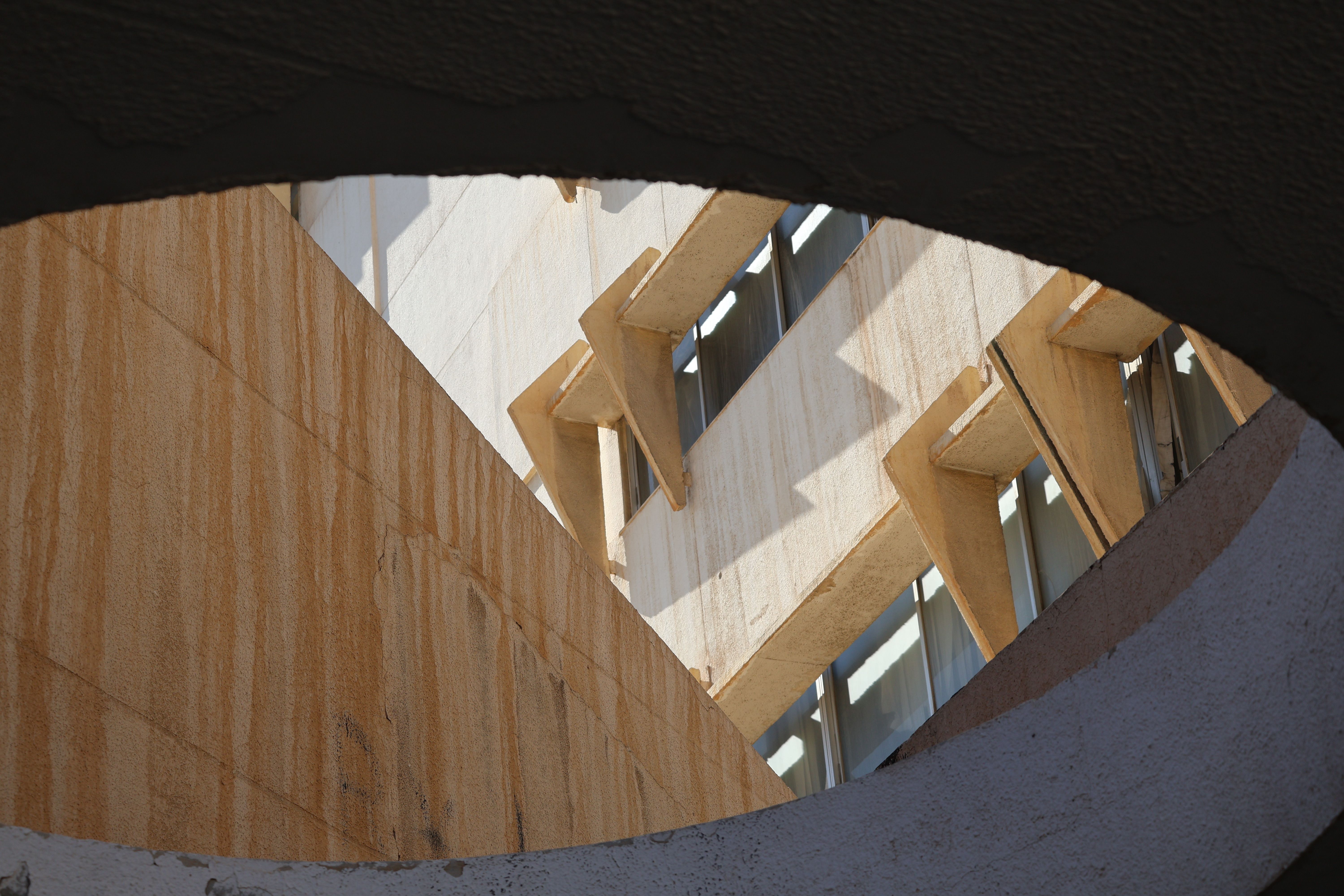 Circular View of Modern Architecture in Damascus · Free Stock Photo