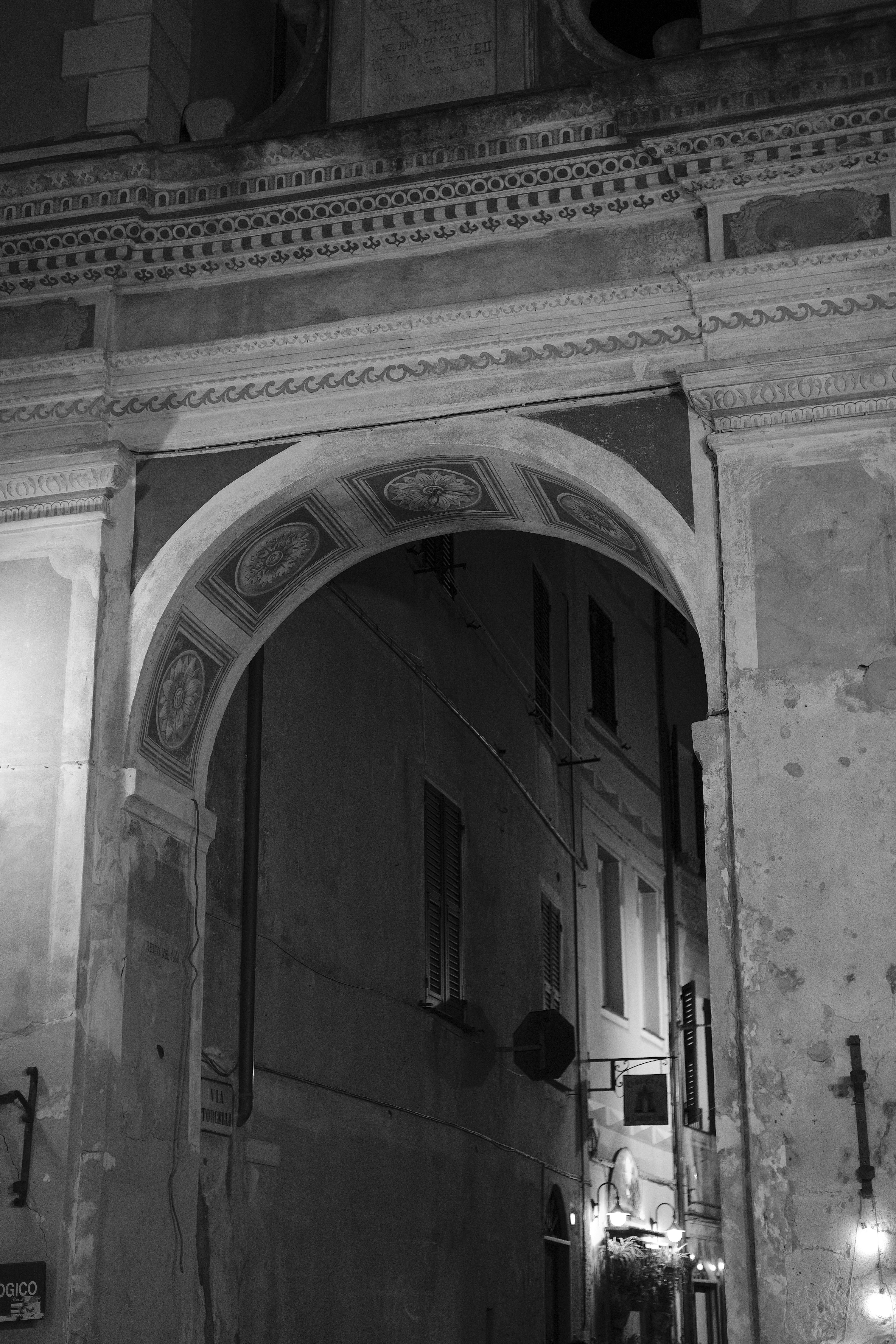 Historic Italian Architecture at Night · Free Stock Photo