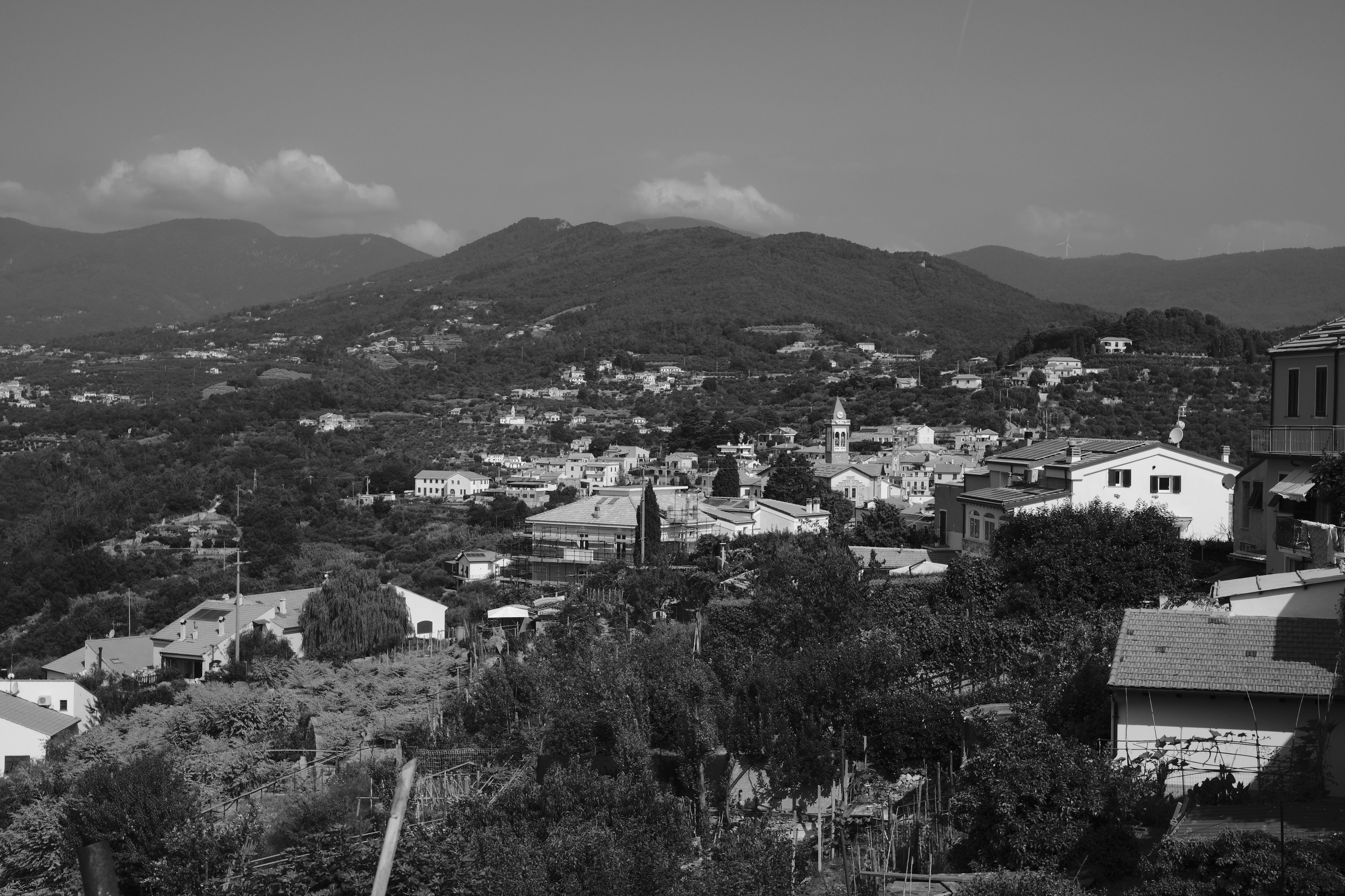 Scenic Black and White Italian Countryside View · Free Stock Photo