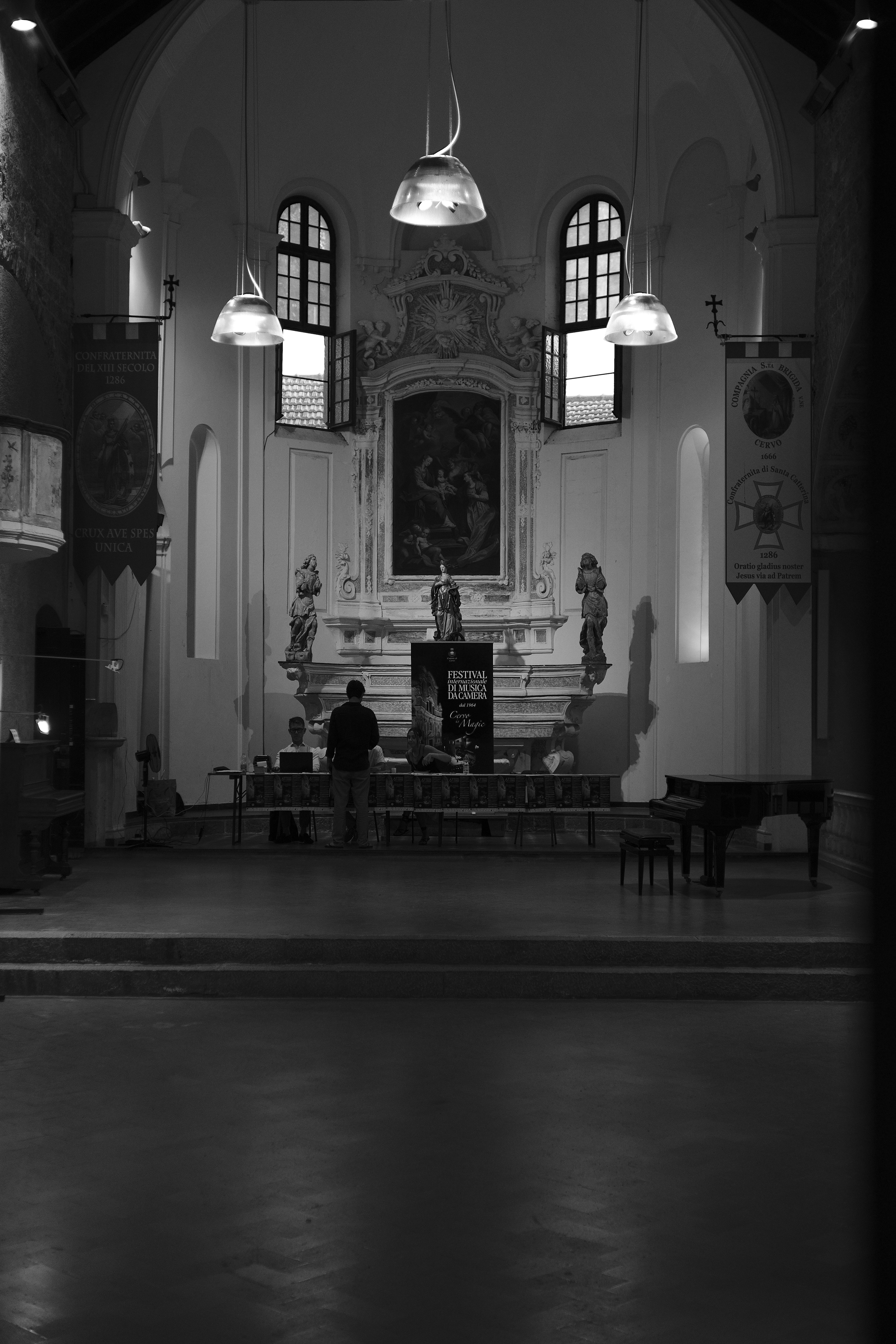 Monochrome Interior of Italian Church · Free Stock Photo