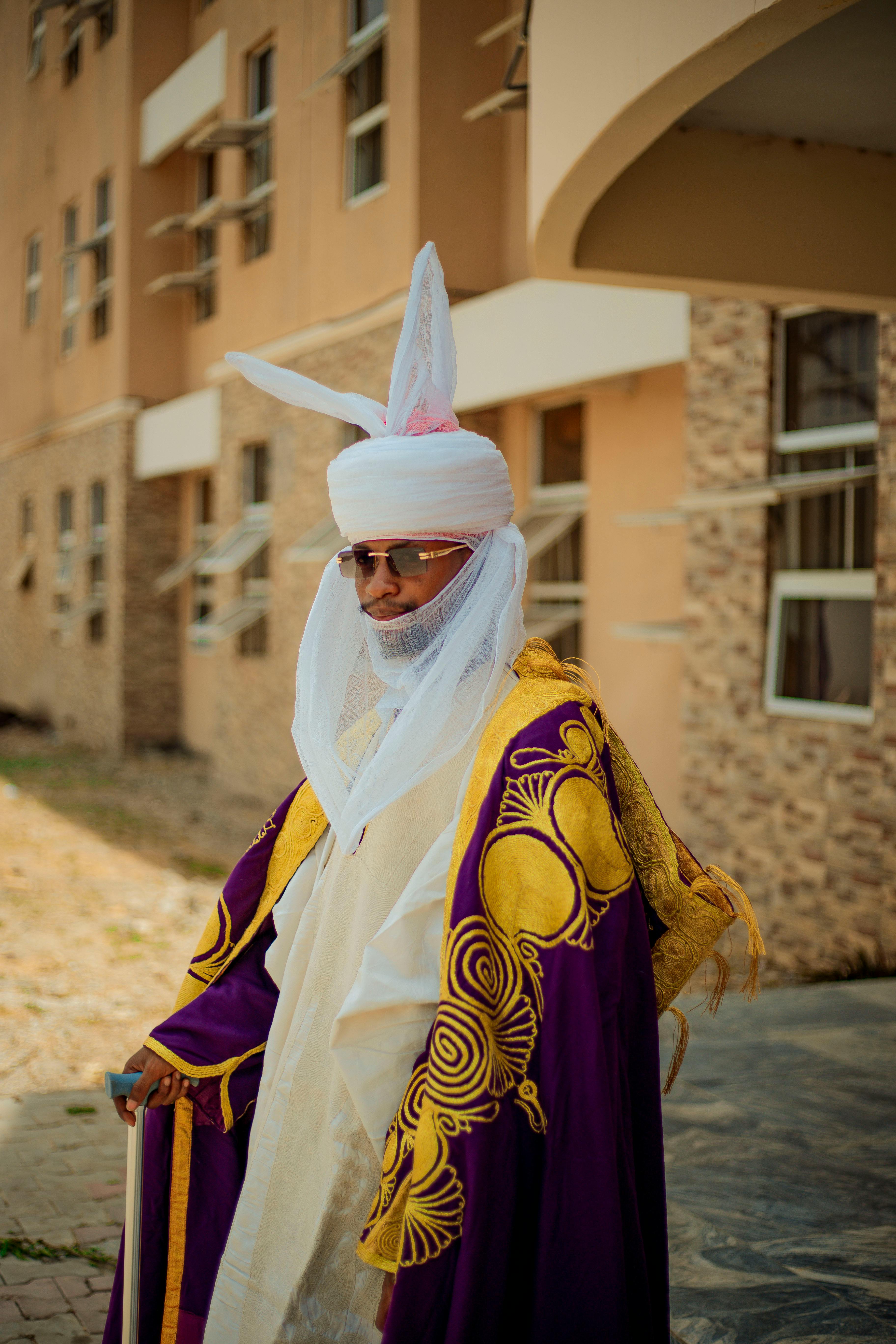 Traditional African Attire in a Modern Urban Setting · Free Stock Photo