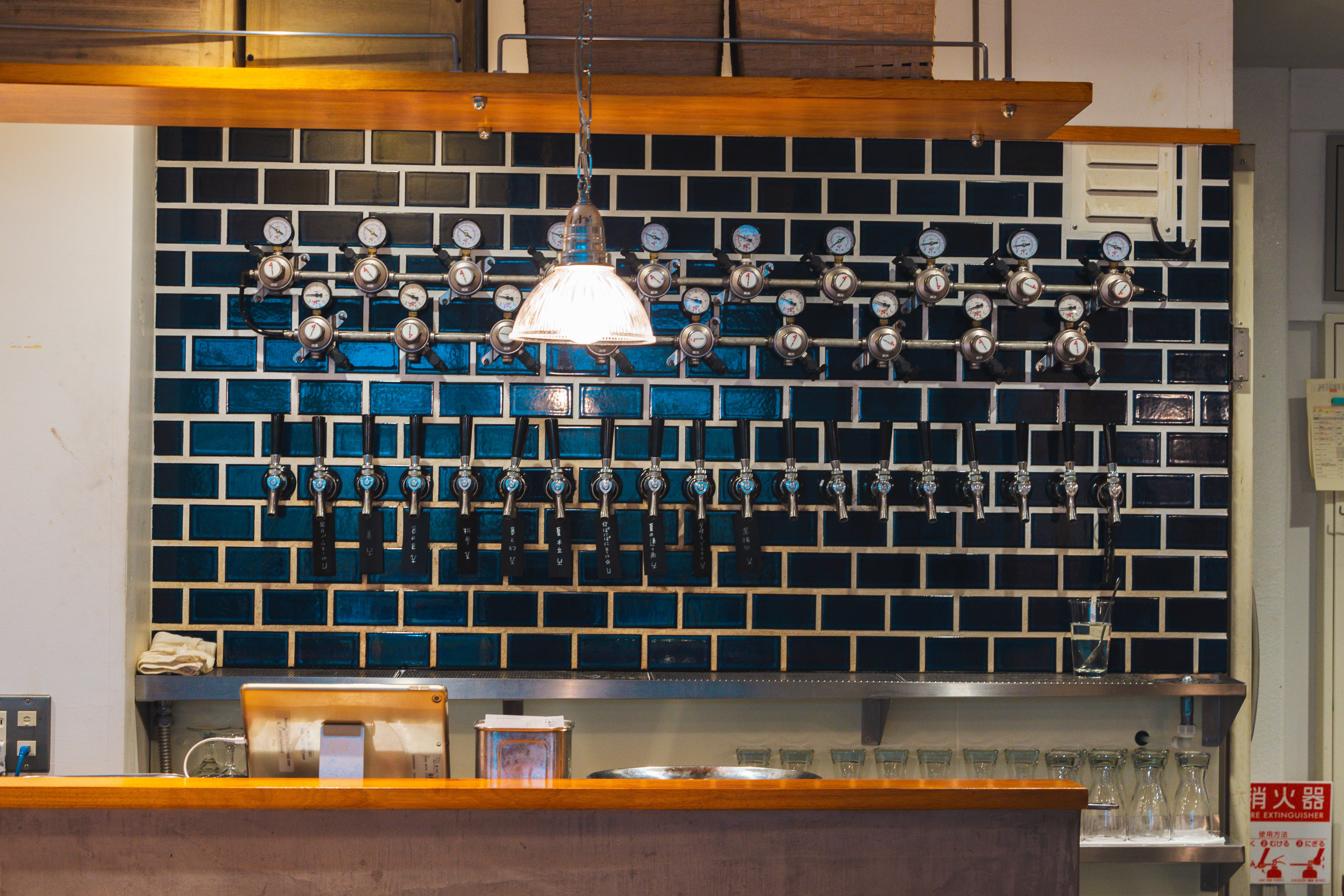 Japanese Craft Beer Bar with Taps in Tokyo · Free Stock Photo