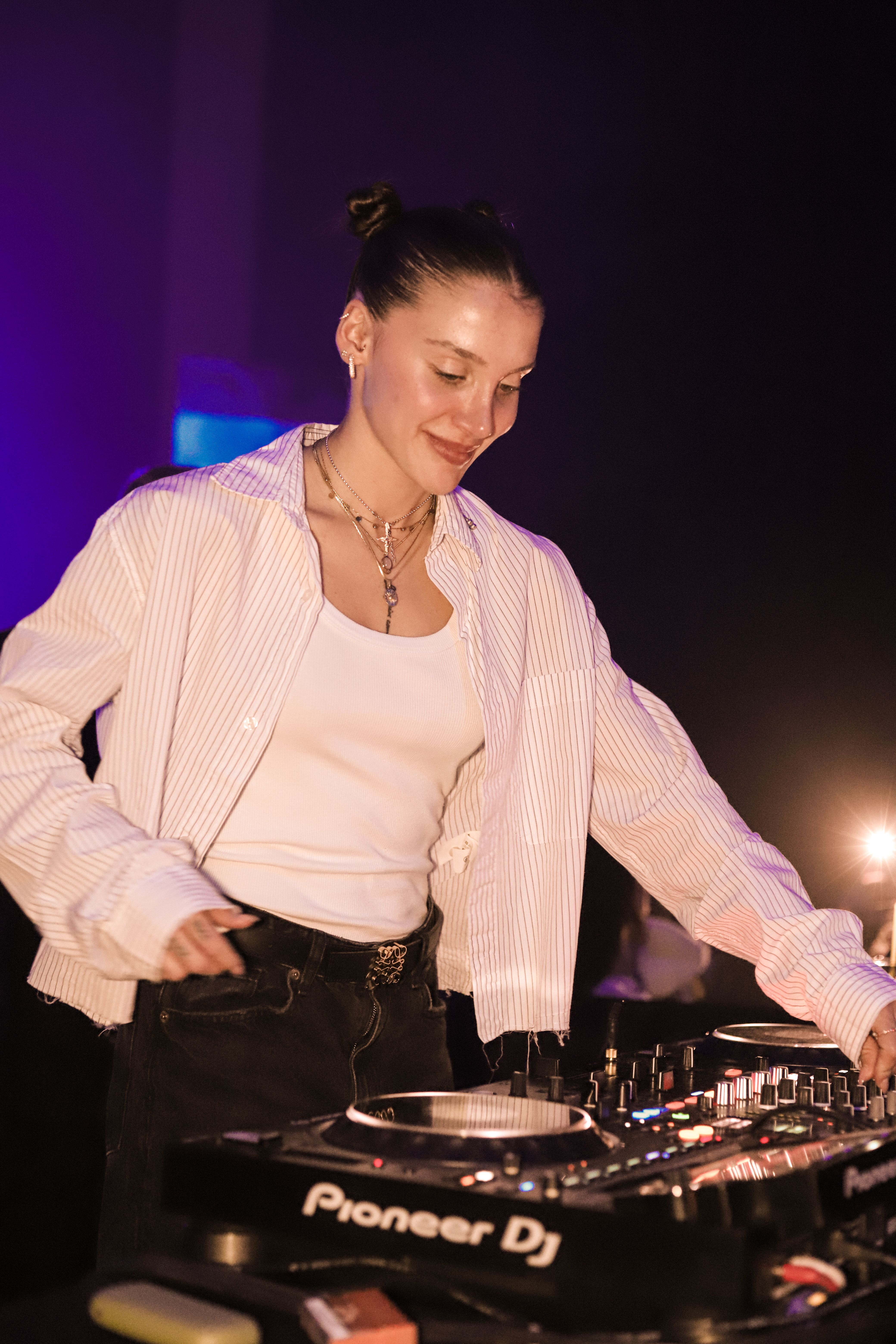 Female DJ Performing at Night Club Event · Free Stock Photo