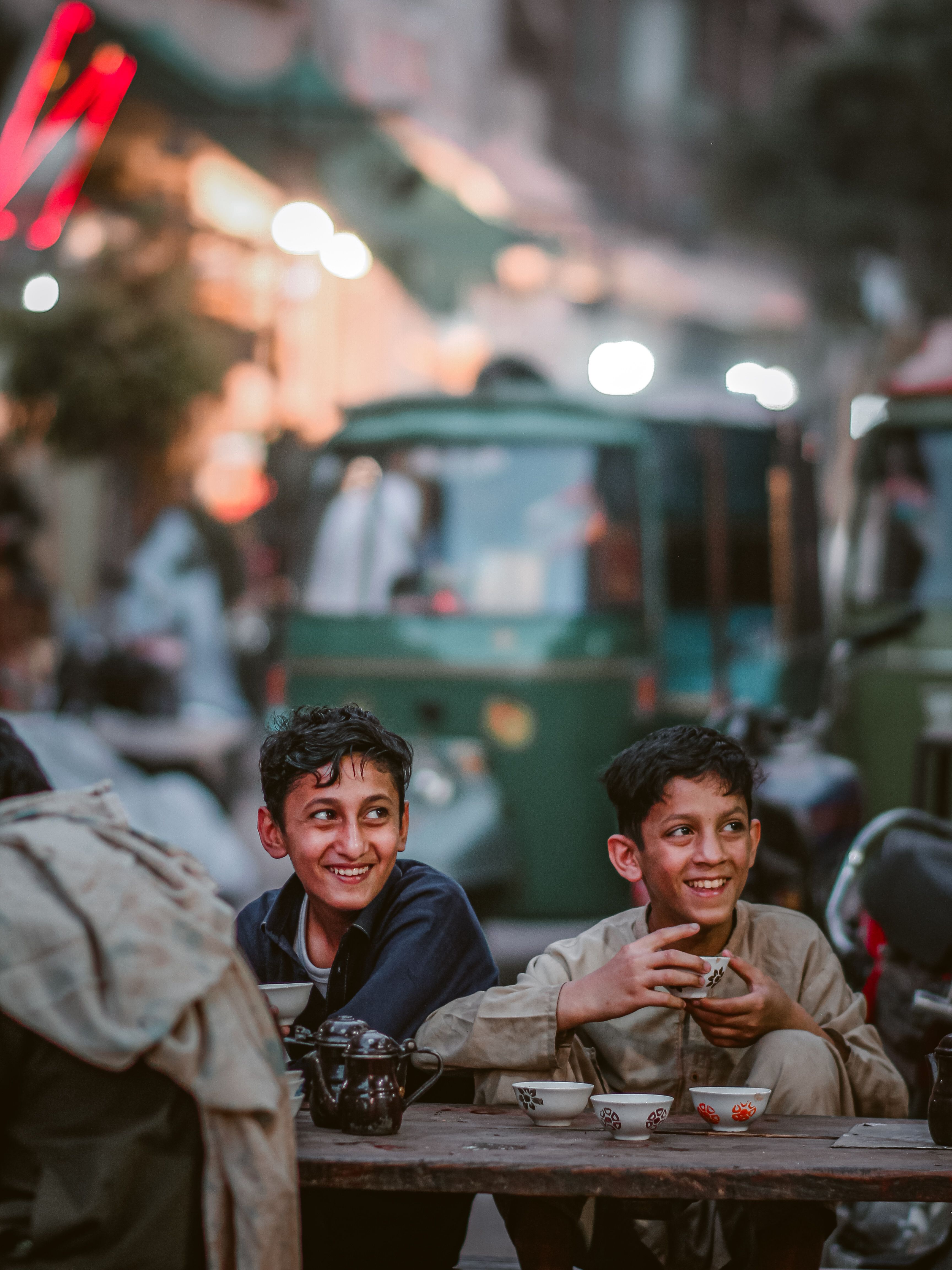 Lively Street Scene in Peshawar, Pakistan · Free Stock Photo
