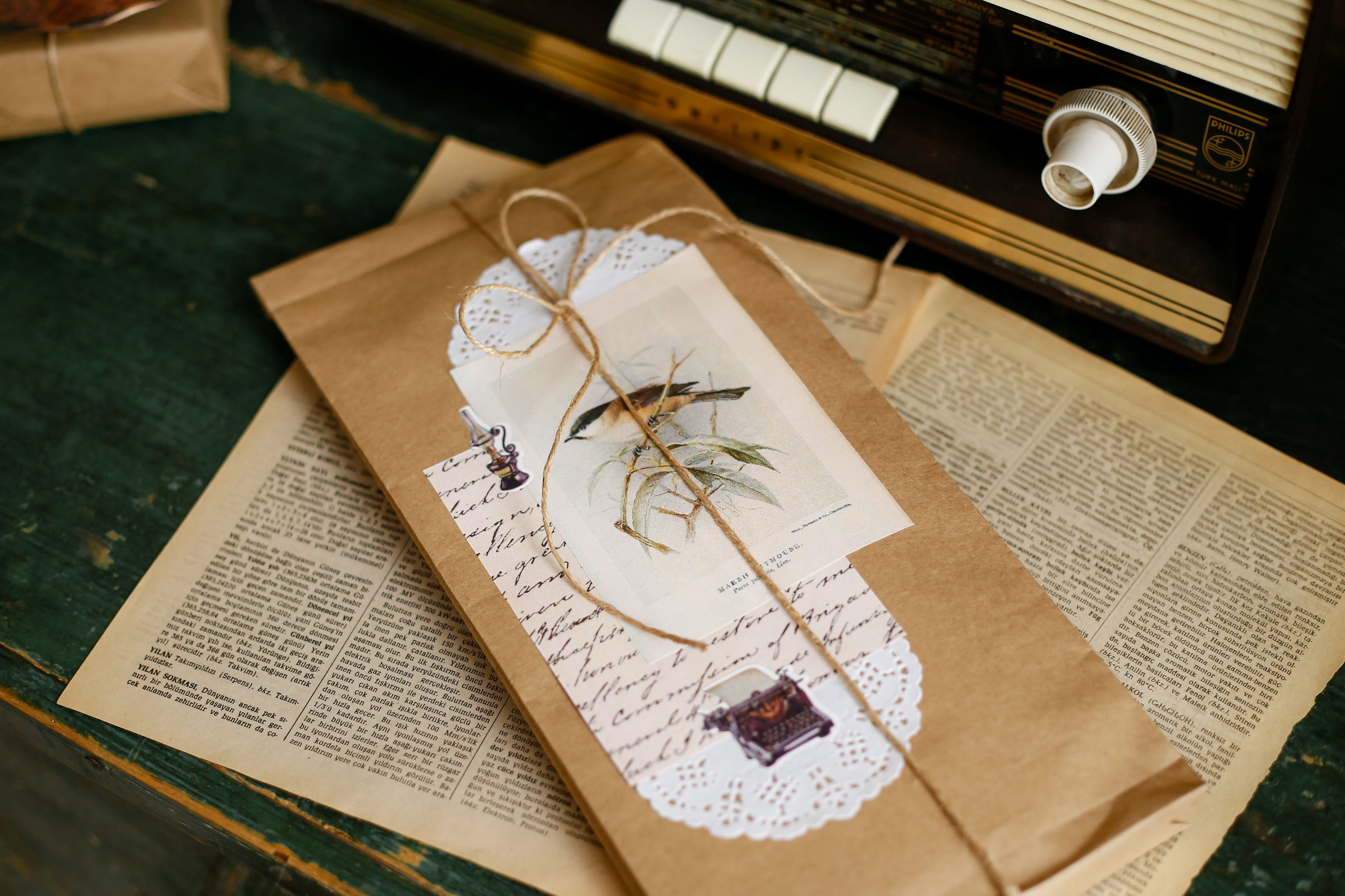Vintage Styled Package with Retro Radio · Free Stock Photo