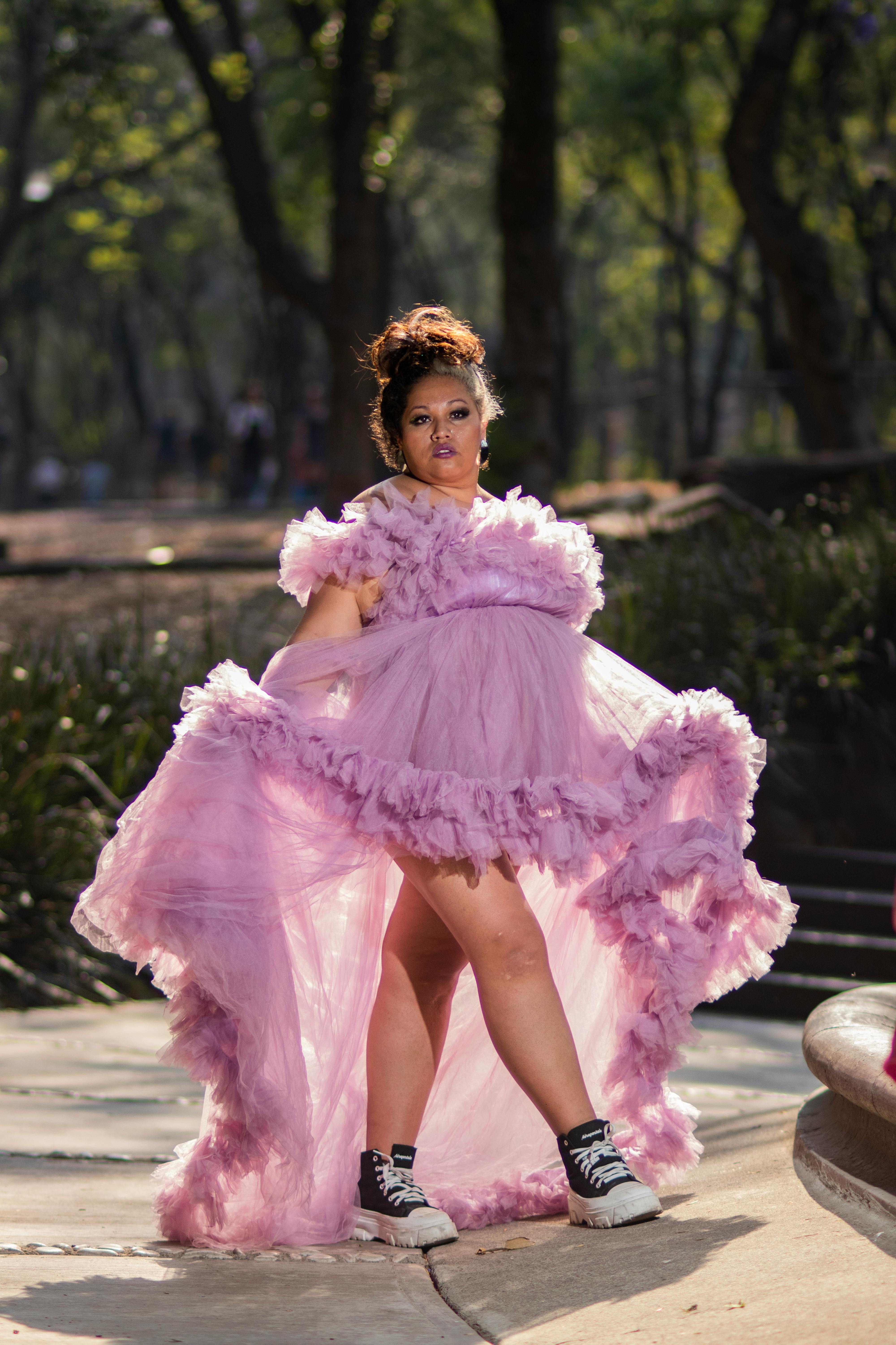 Women In Spring Clothing Photos, Download The BEST Free Women In Spring ...