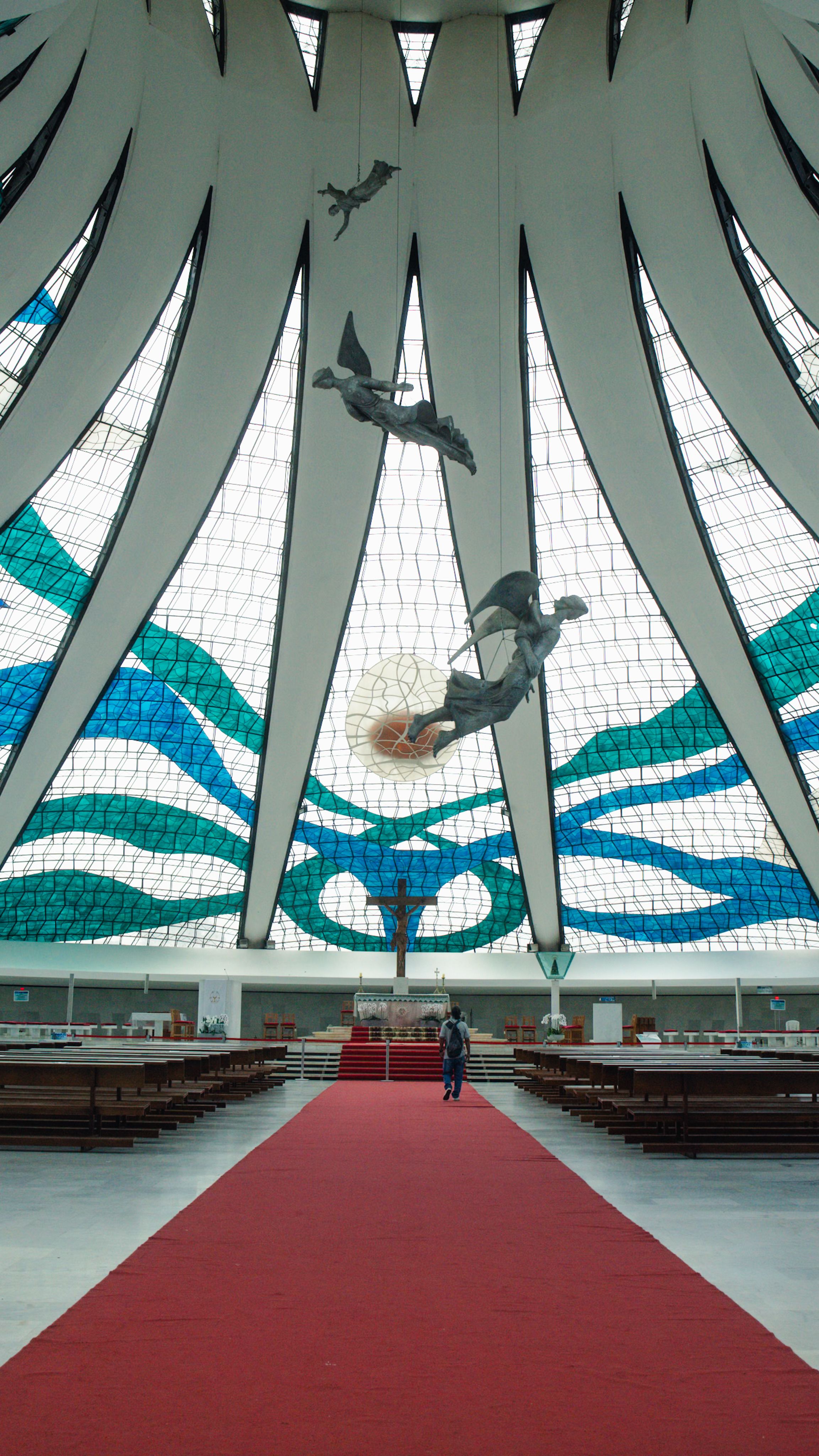 Modern Cathedral with Stunning Architecture · Free Stock Photo