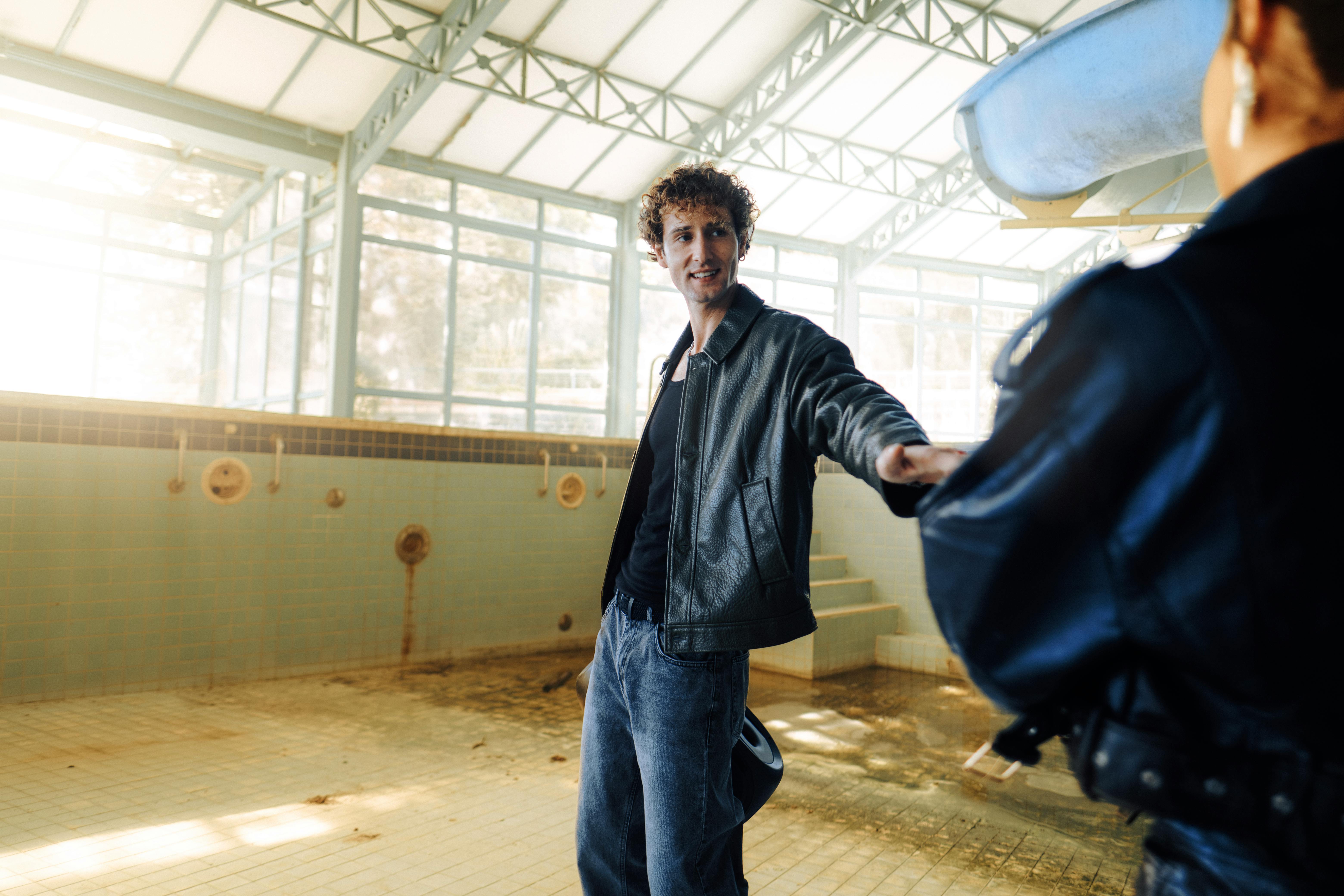 Indoor Pool Background Photos, Download The BEST Free Indoor Pool ...