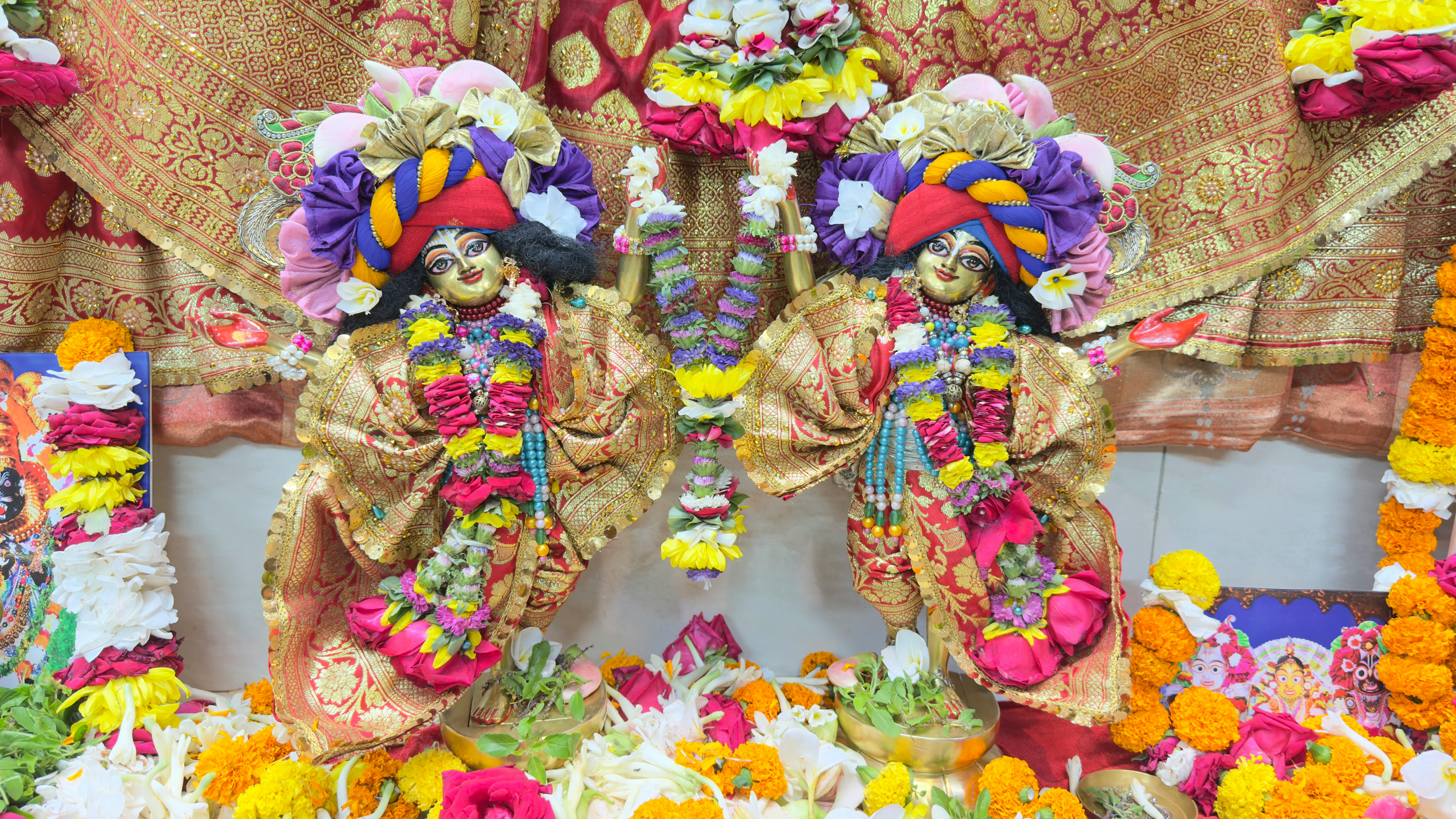Colorful Traditional Indian Deity Statues · Free Stock Photo