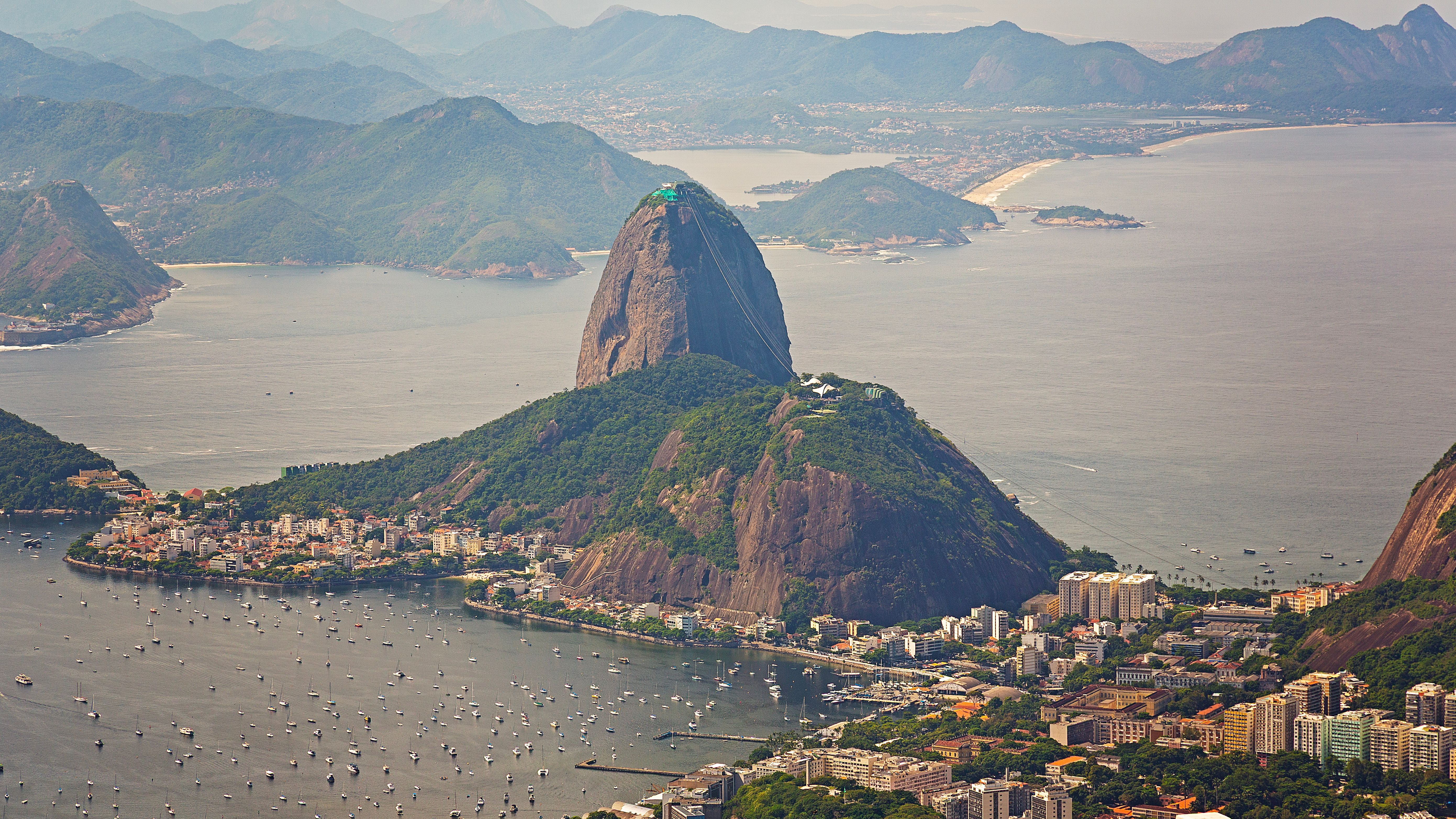 Vista Aérea Panorámica Del Pan De Azúcar En Río · Foto de stock gratuita