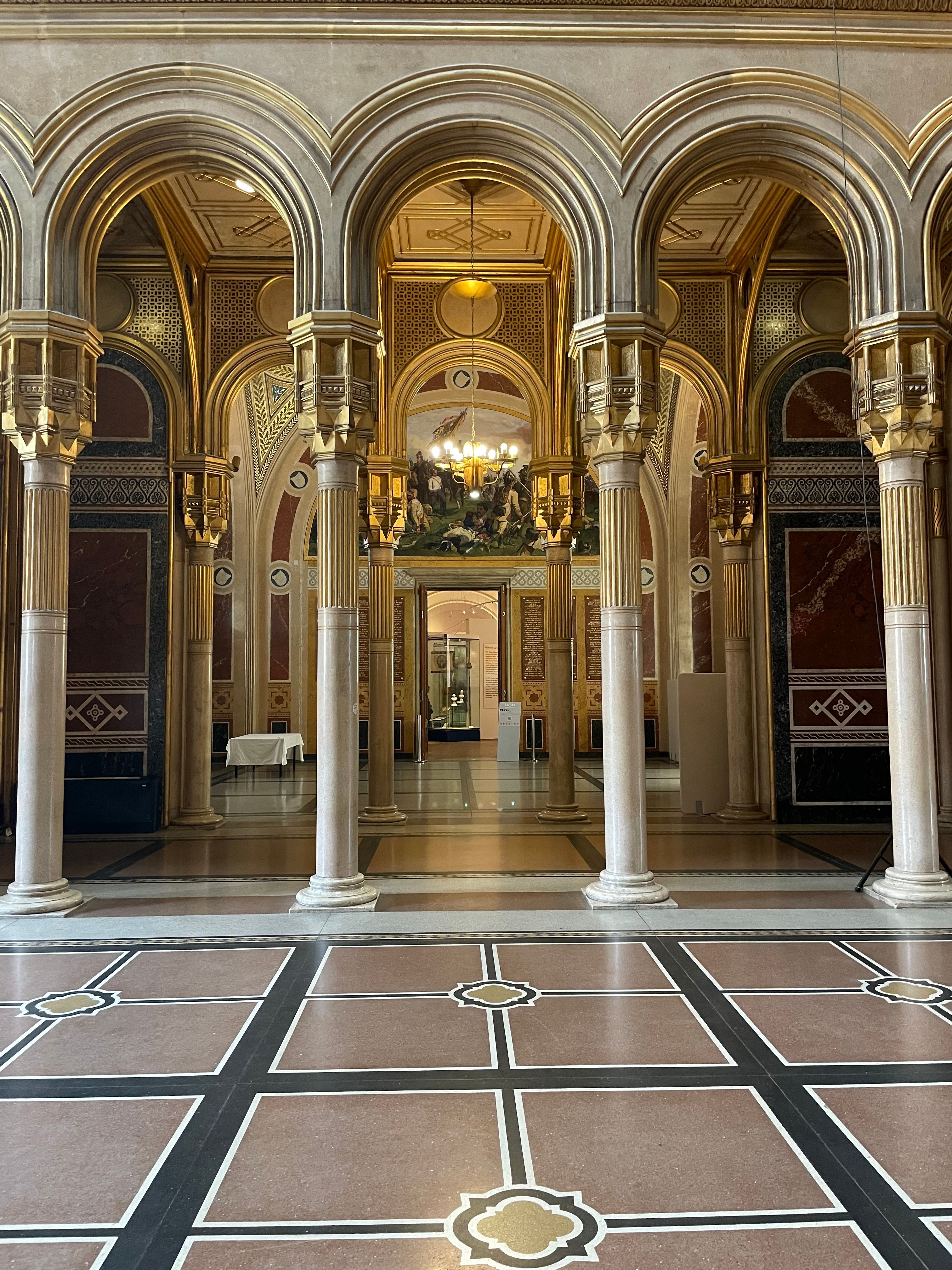 Elegant Arched Interior of Vienna's Historic Museum · Free Stock Photo
