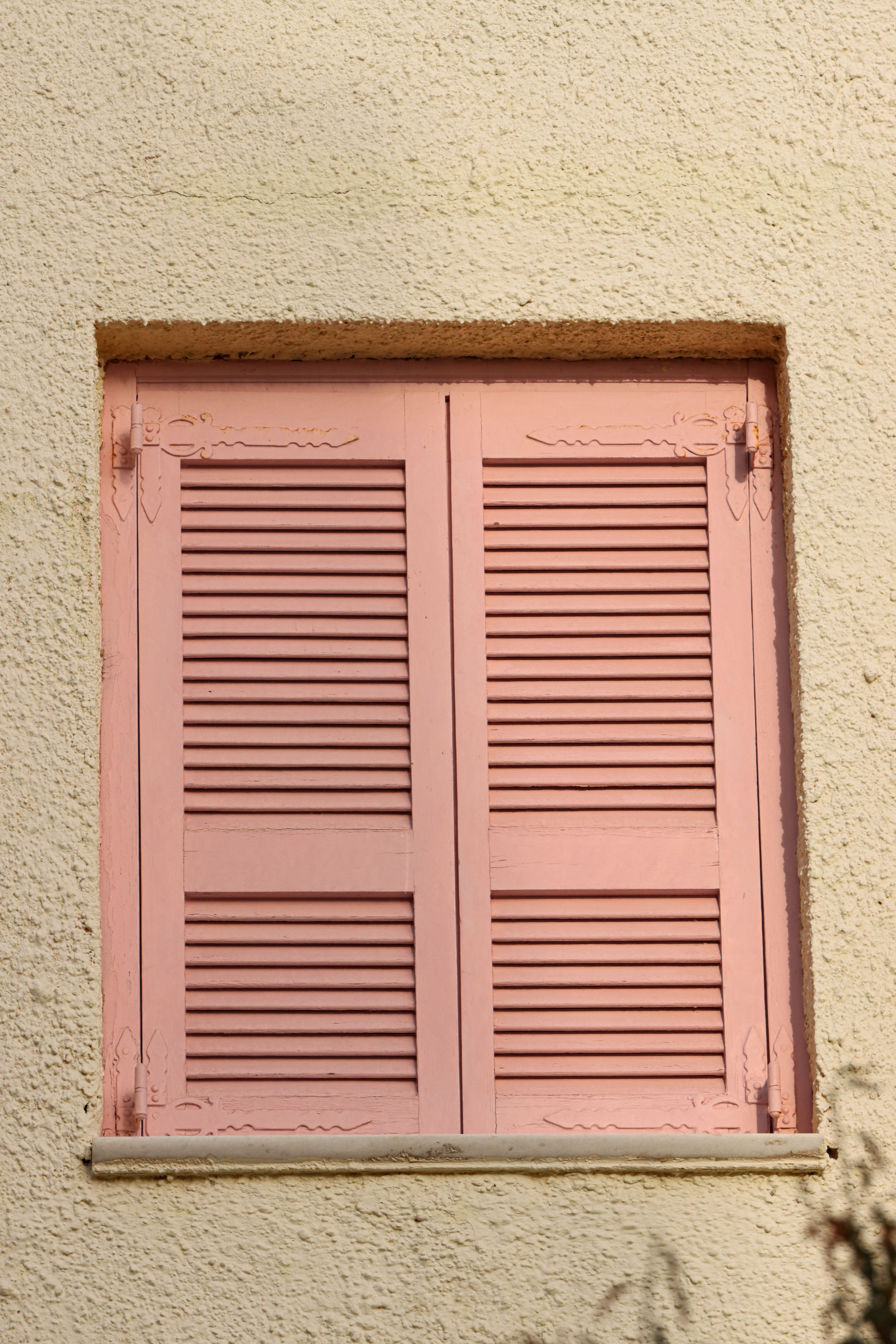 Charming Pink Shuttered Window in Naxos, Greece · Free Stock Photo