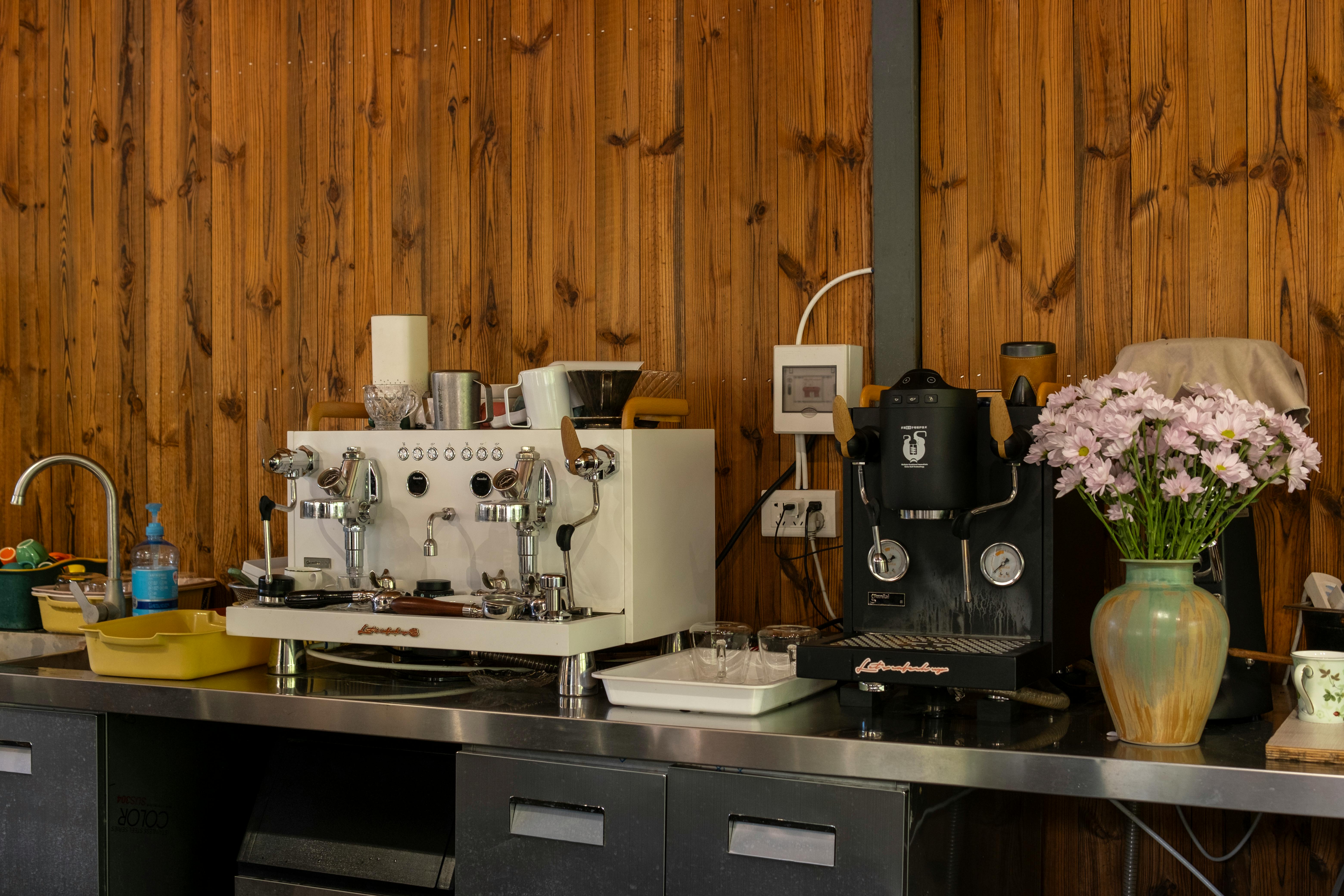 Modern Coffee Setup in Yunnan Cafe · Free Stock Photo