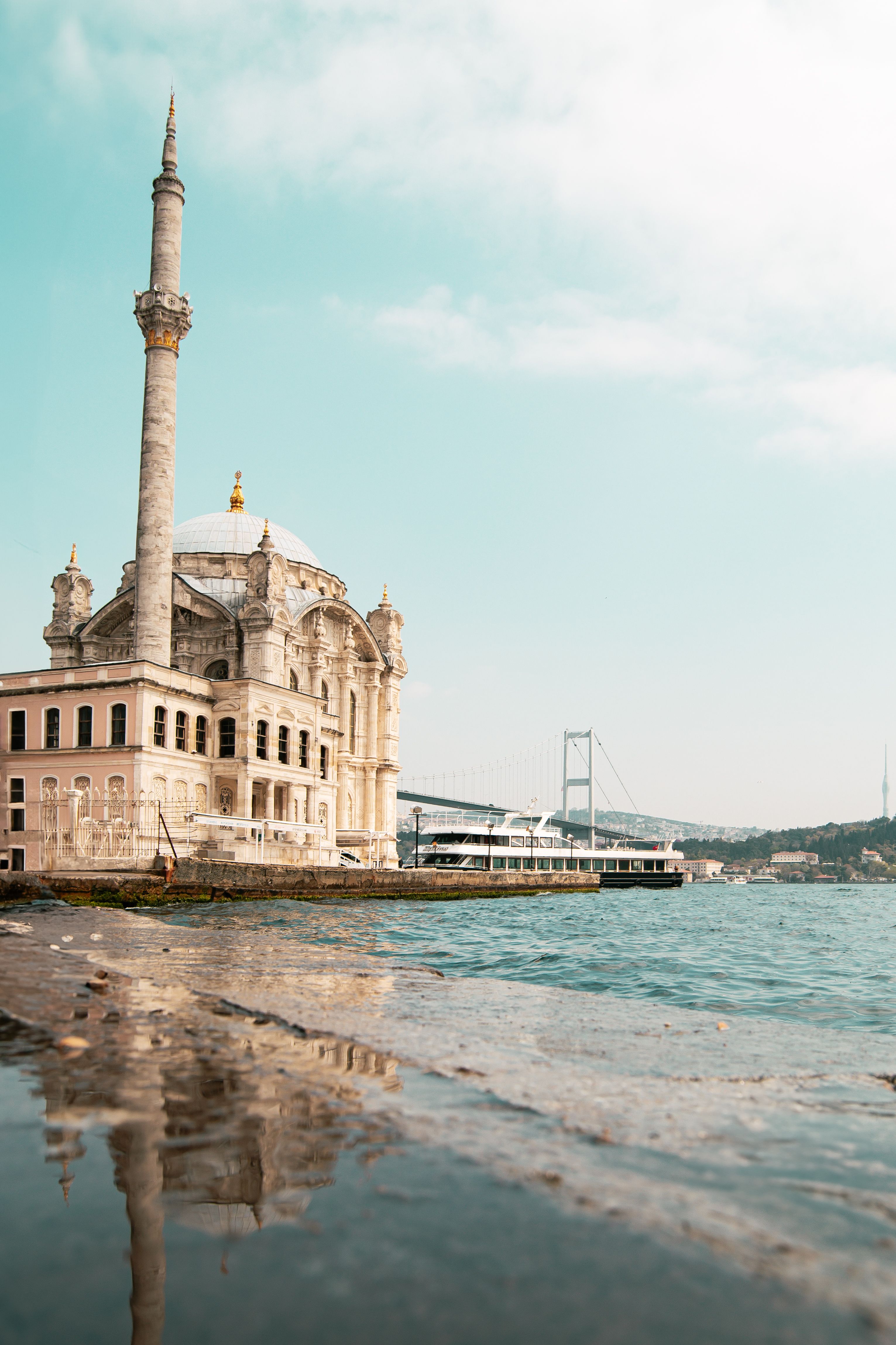 Ortaköy Mosque and Bosphorus Bridge in Istanbul · Free Stock Photo