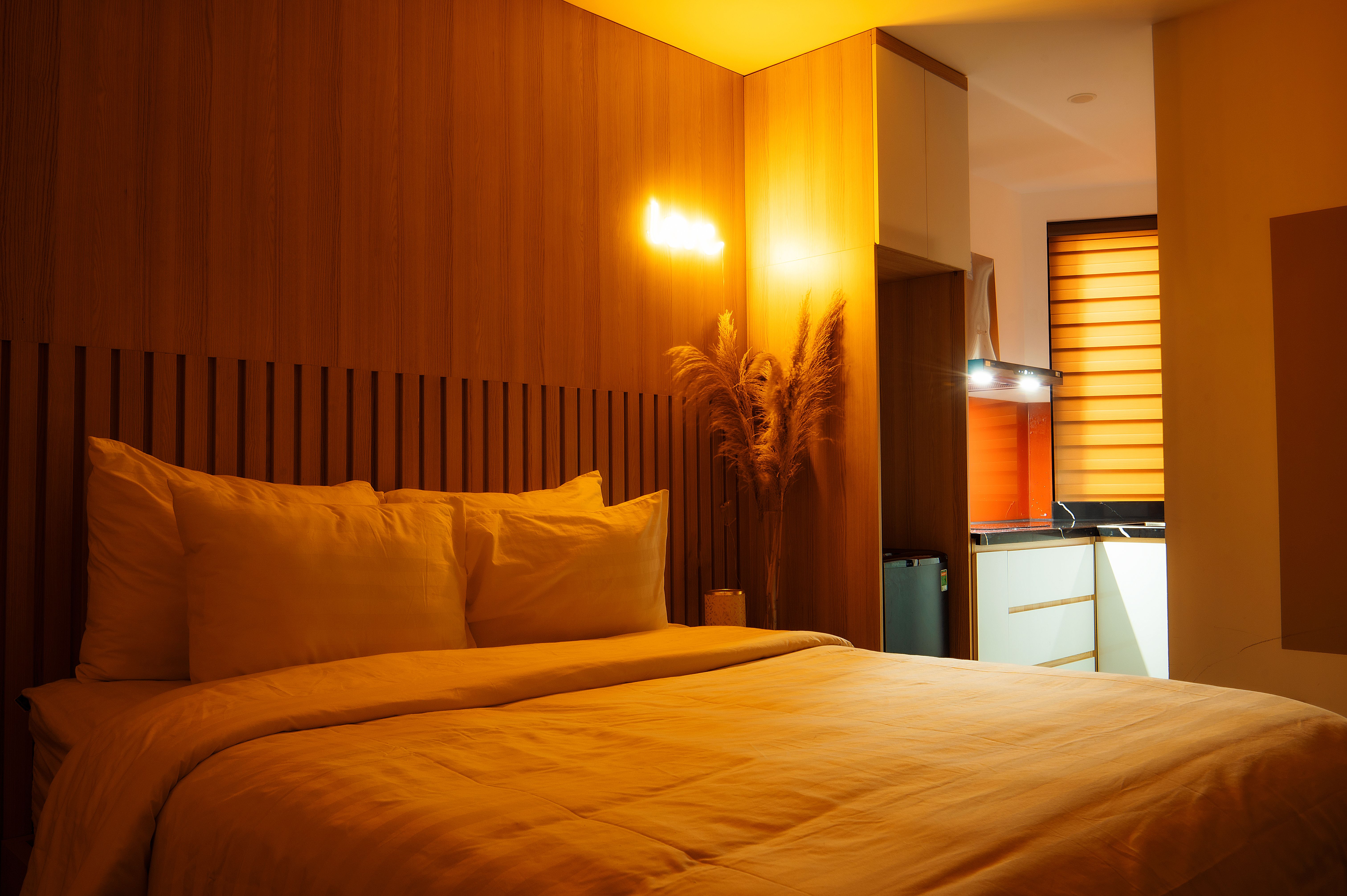 Cozy Warm Bedroom with Soft Lighting Atmosphere · Free Stock Photo