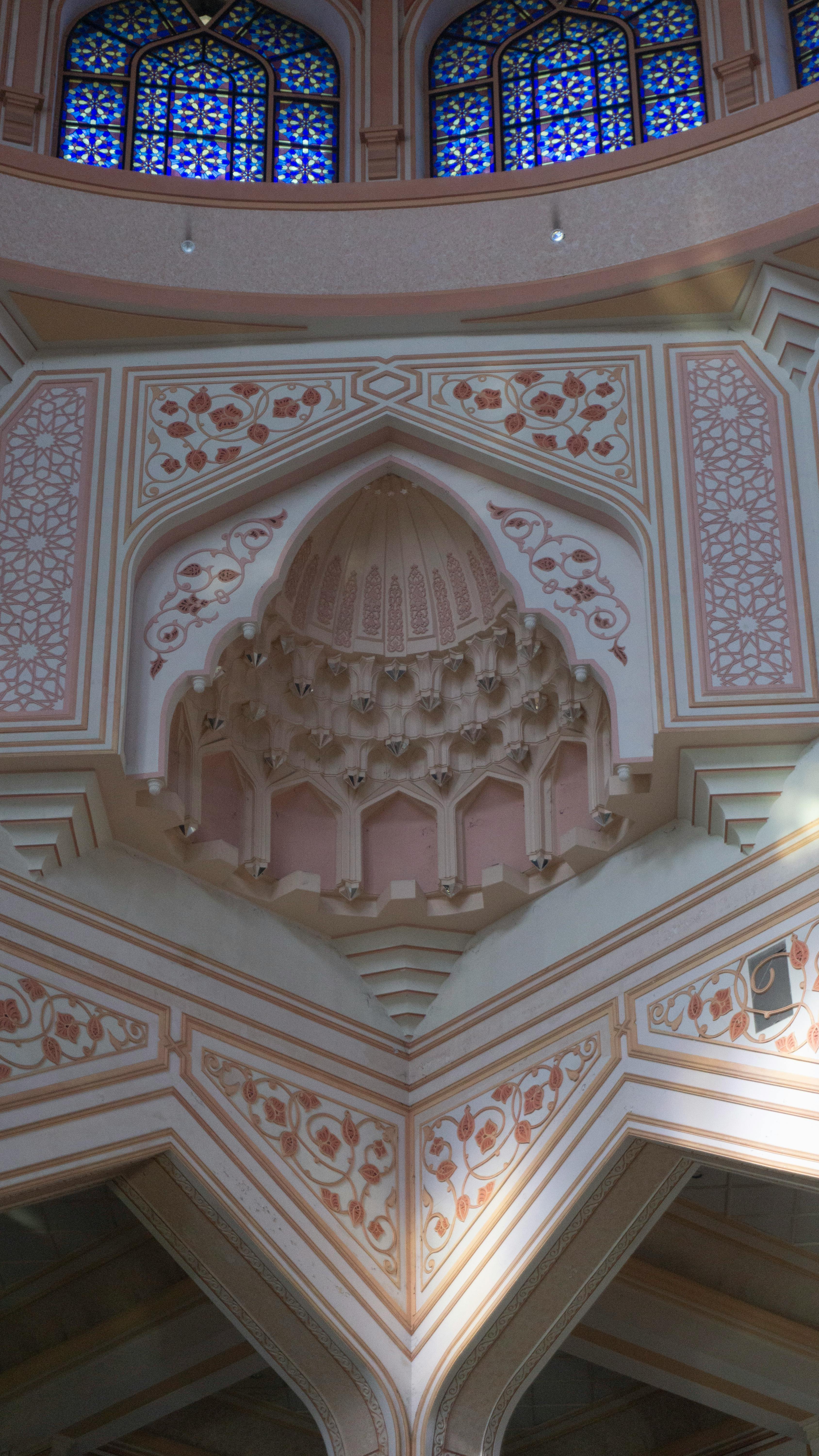 Intricate Islamic Architecture Dome Interior · Free Stock Photo