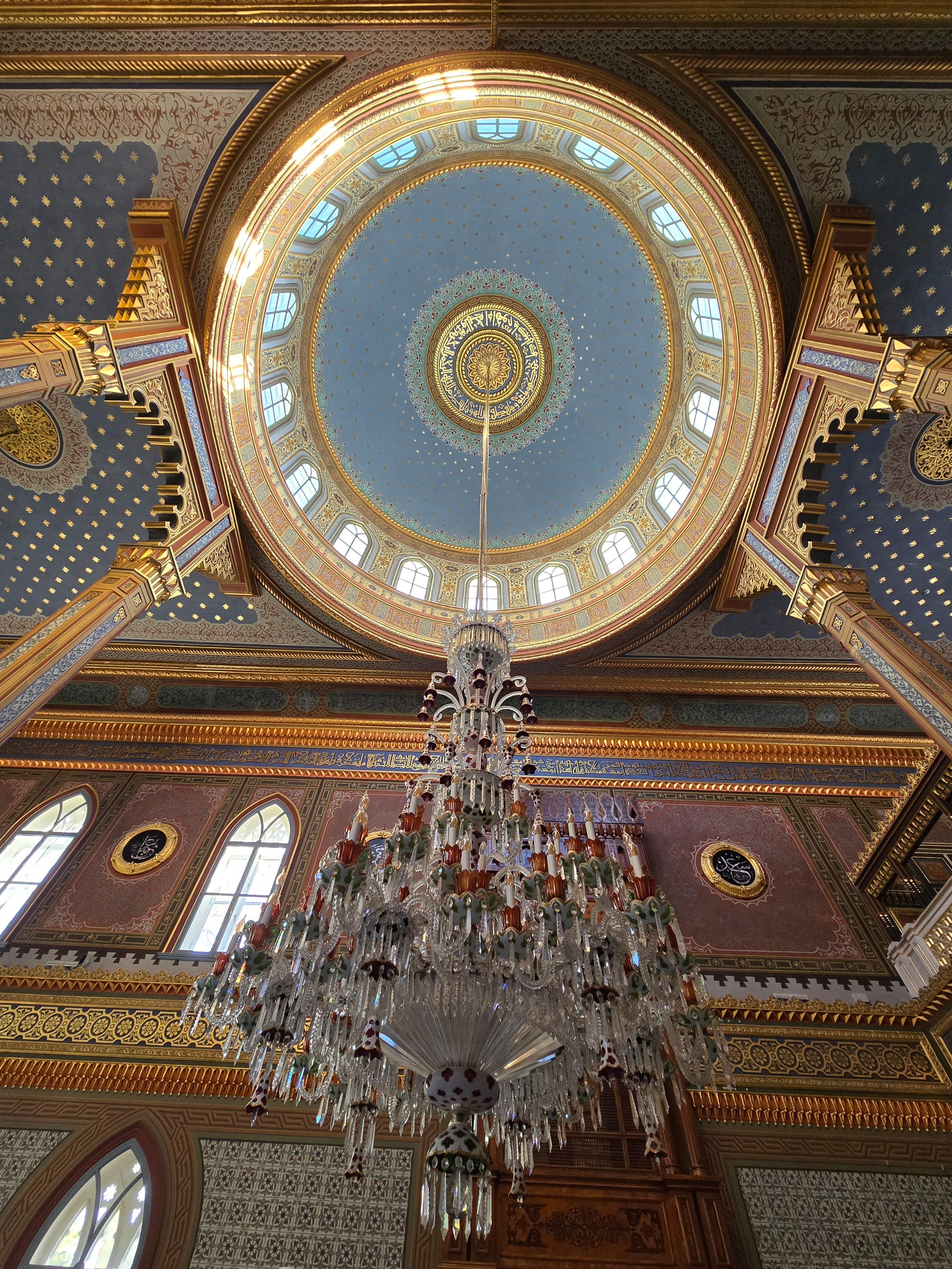 Ornate Interior of a Historical Building · Free Stock Photo