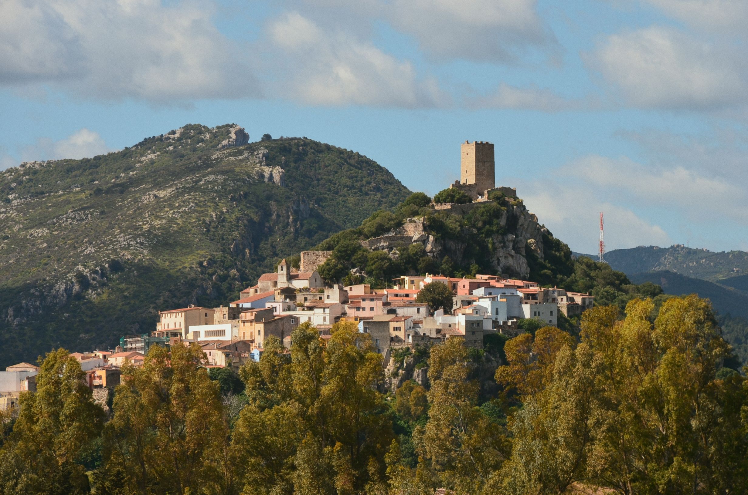 Charming Italian Hilltop Village in Spring · Free Stock Photo