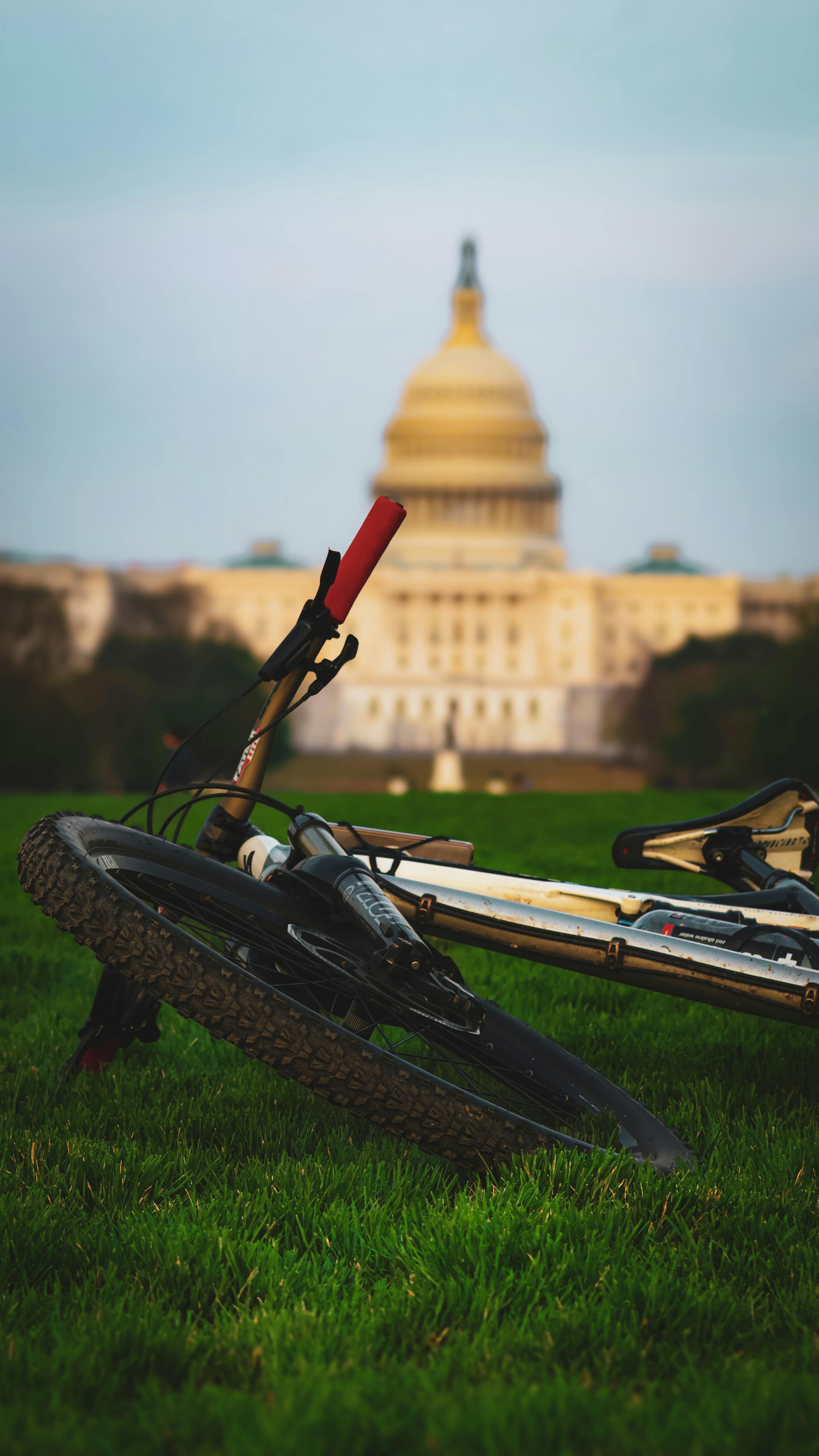 Bicycle in Front of US Capitol Building at Dusk · Free Stock Photo