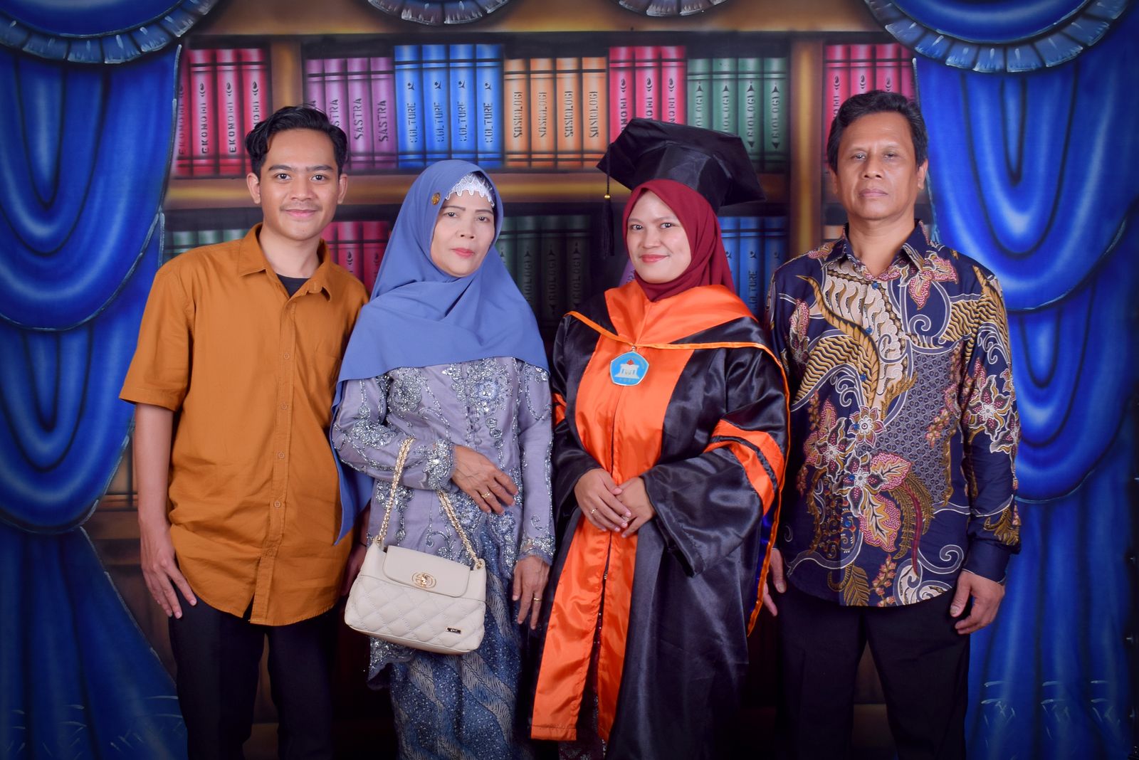 Graduation Family Photos, Download The BEST Free Graduation Family ...