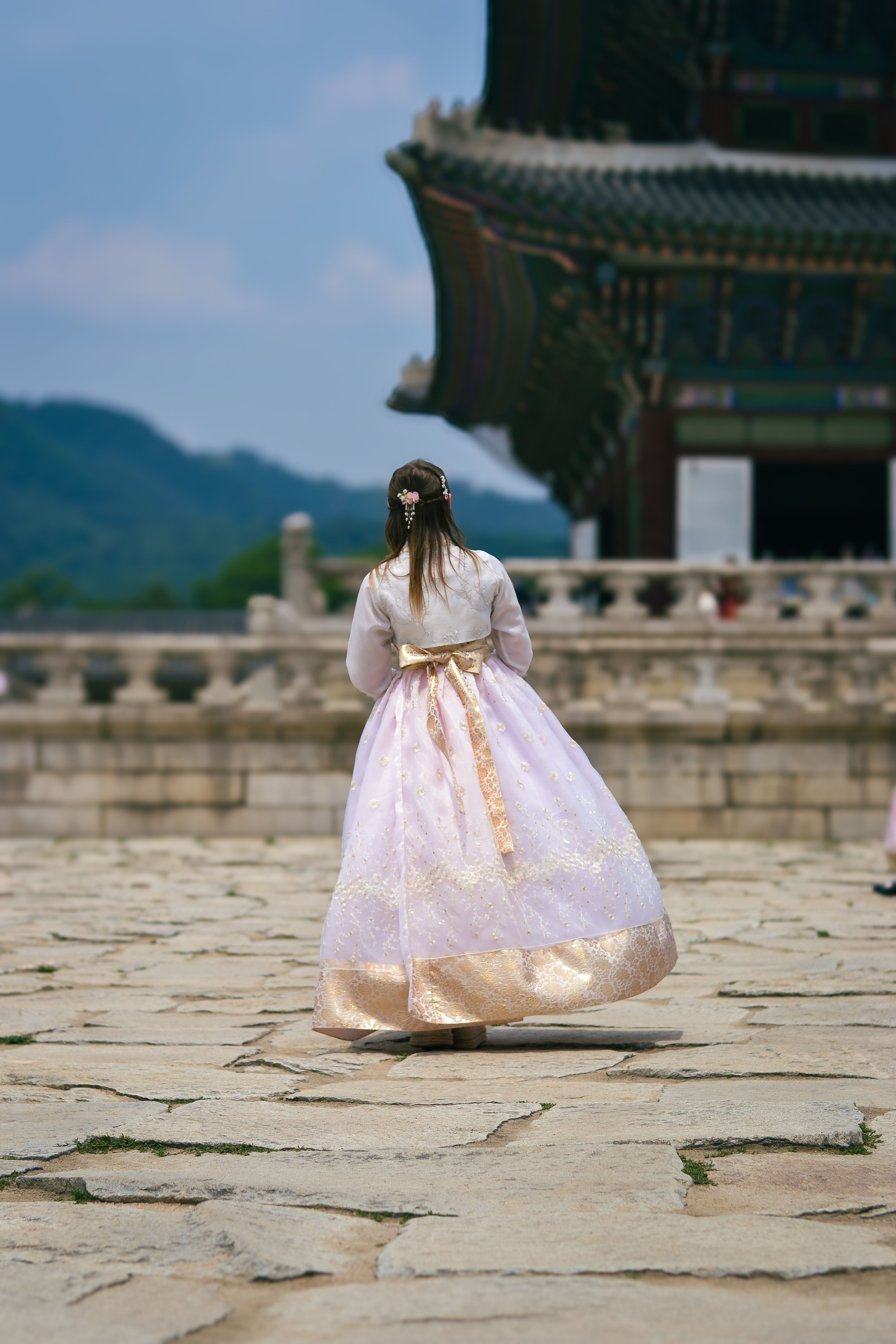 Young Woman in Hanbok at Gyeongbokgung Palace · Free Stock Photo