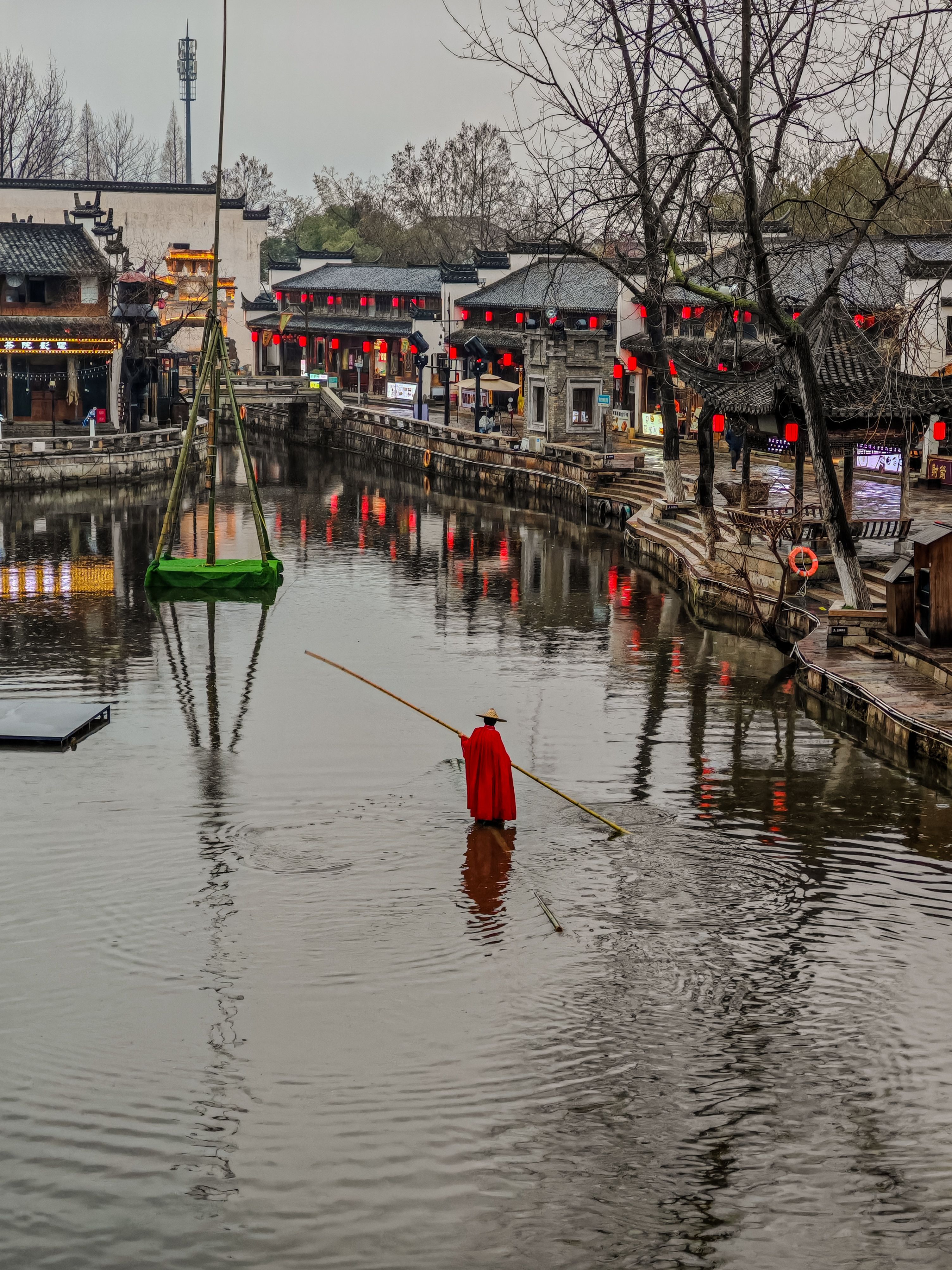 Traditional Townscape with Canal and Lanterns · Free Stock Photo