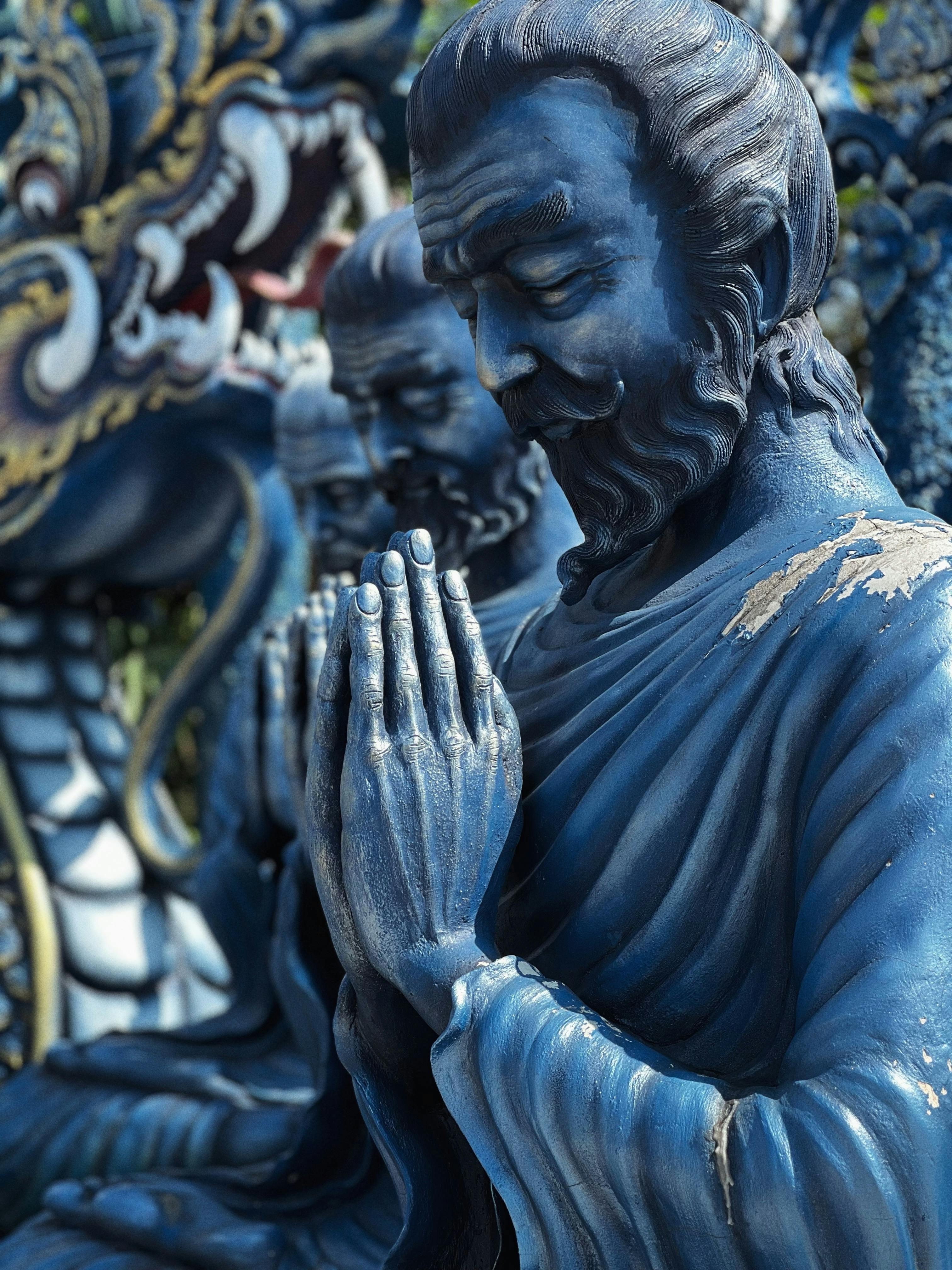Blue Sculptures at Wat Rong Sear Tean, Thailand · Free Stock Photo
