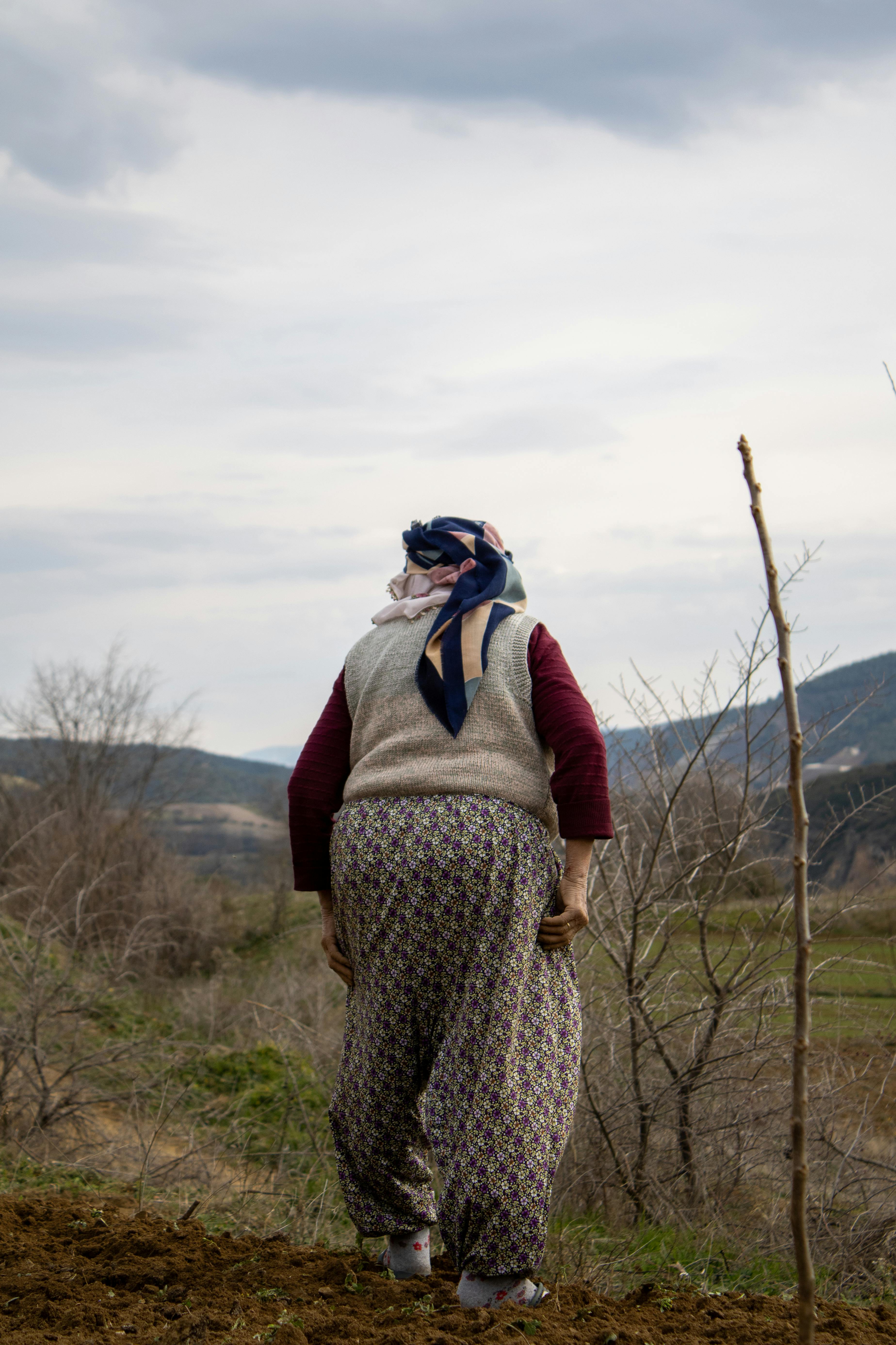 Granny+Fanny Photos, Download The BEST Free Granny+Fanny Stock Photos ...