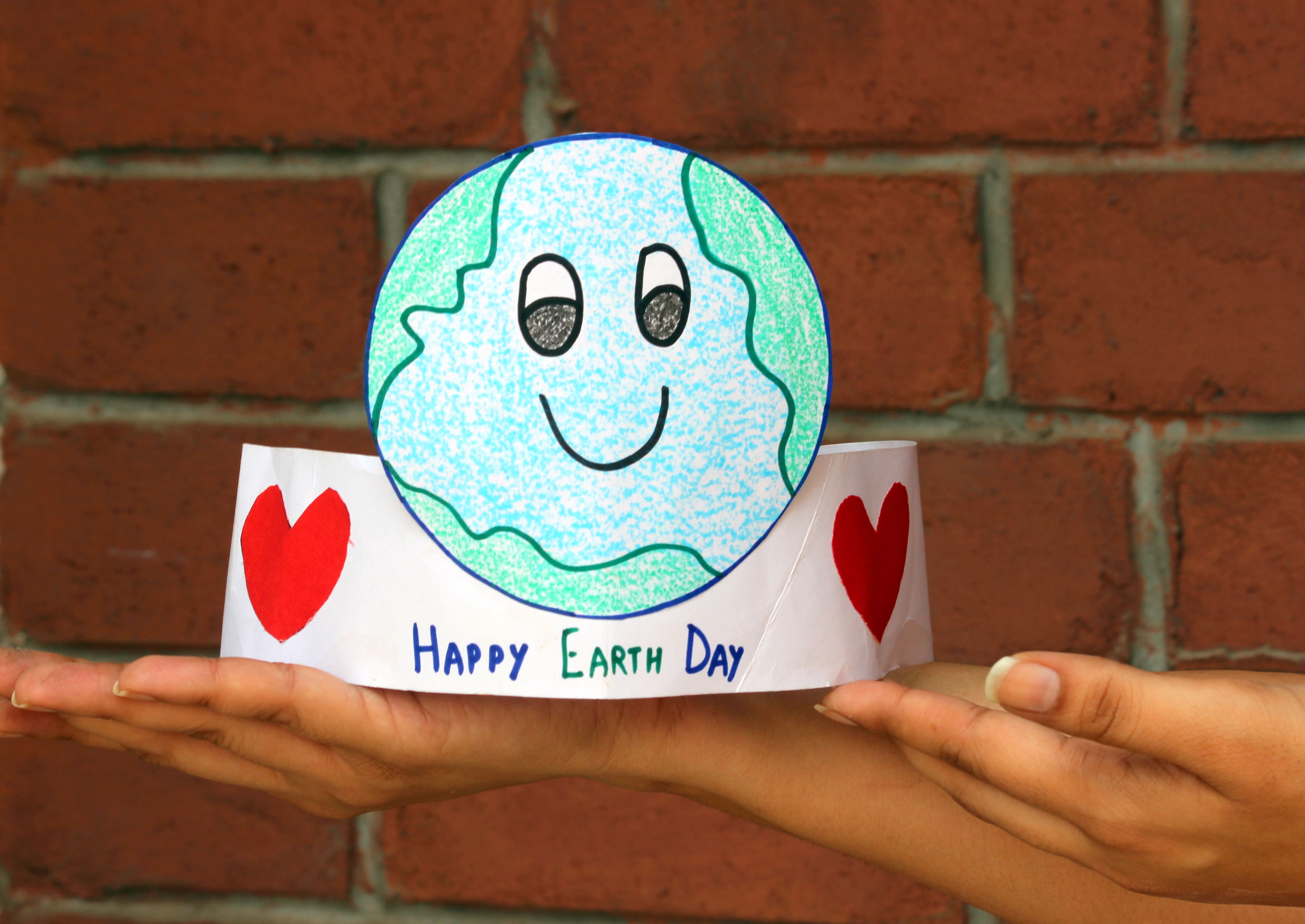 Happy Earth Day Paper Craft with Hearts · Free Stock Photo