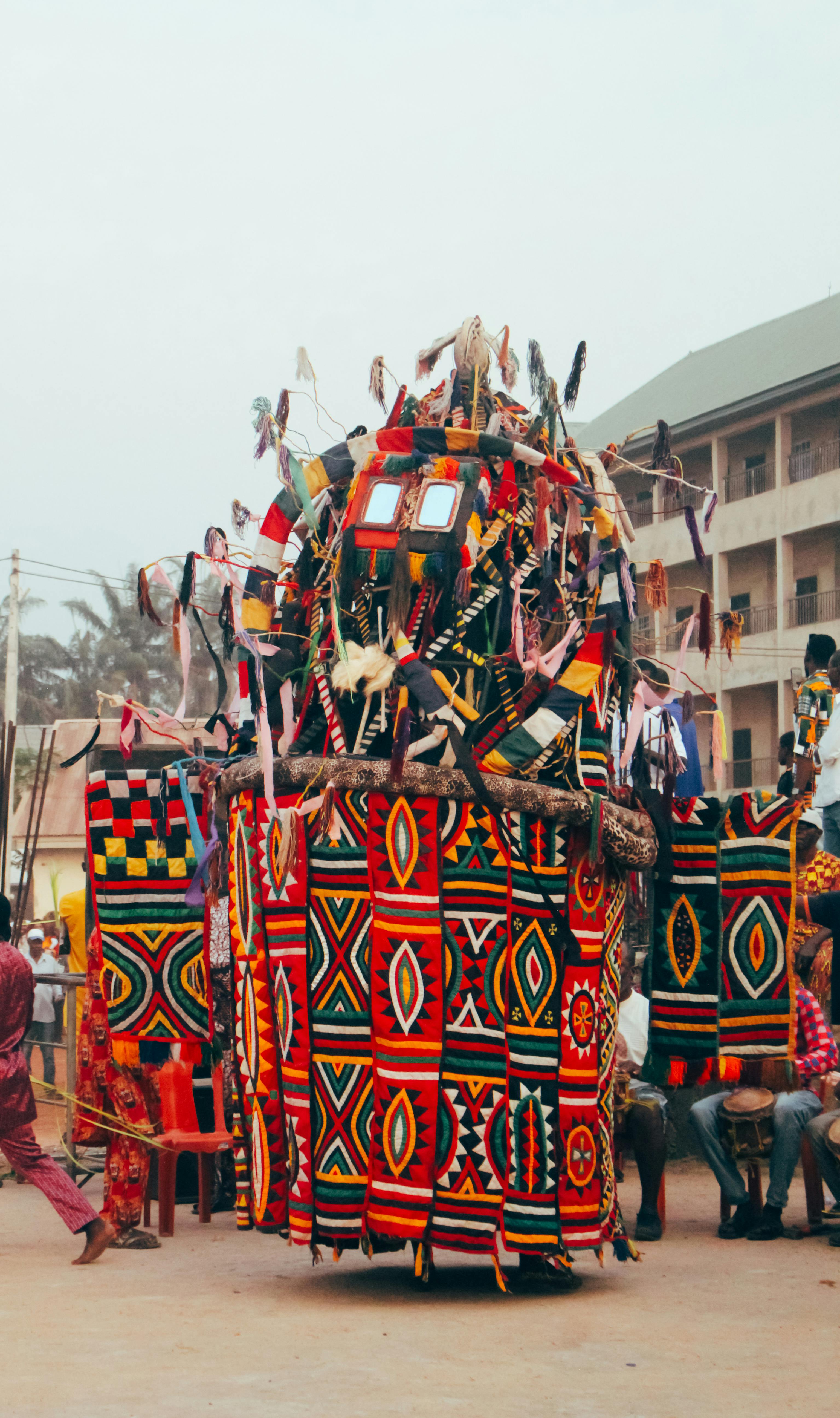 Vibrant Nigerian Masquerade in Enugu Festival · Free Stock Photo