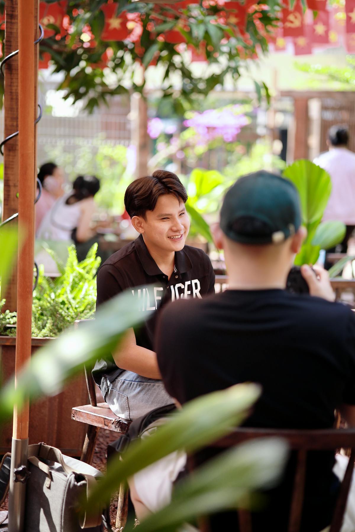 People In Cafe Photos, Download The BEST Free People In Cafe Stock ...