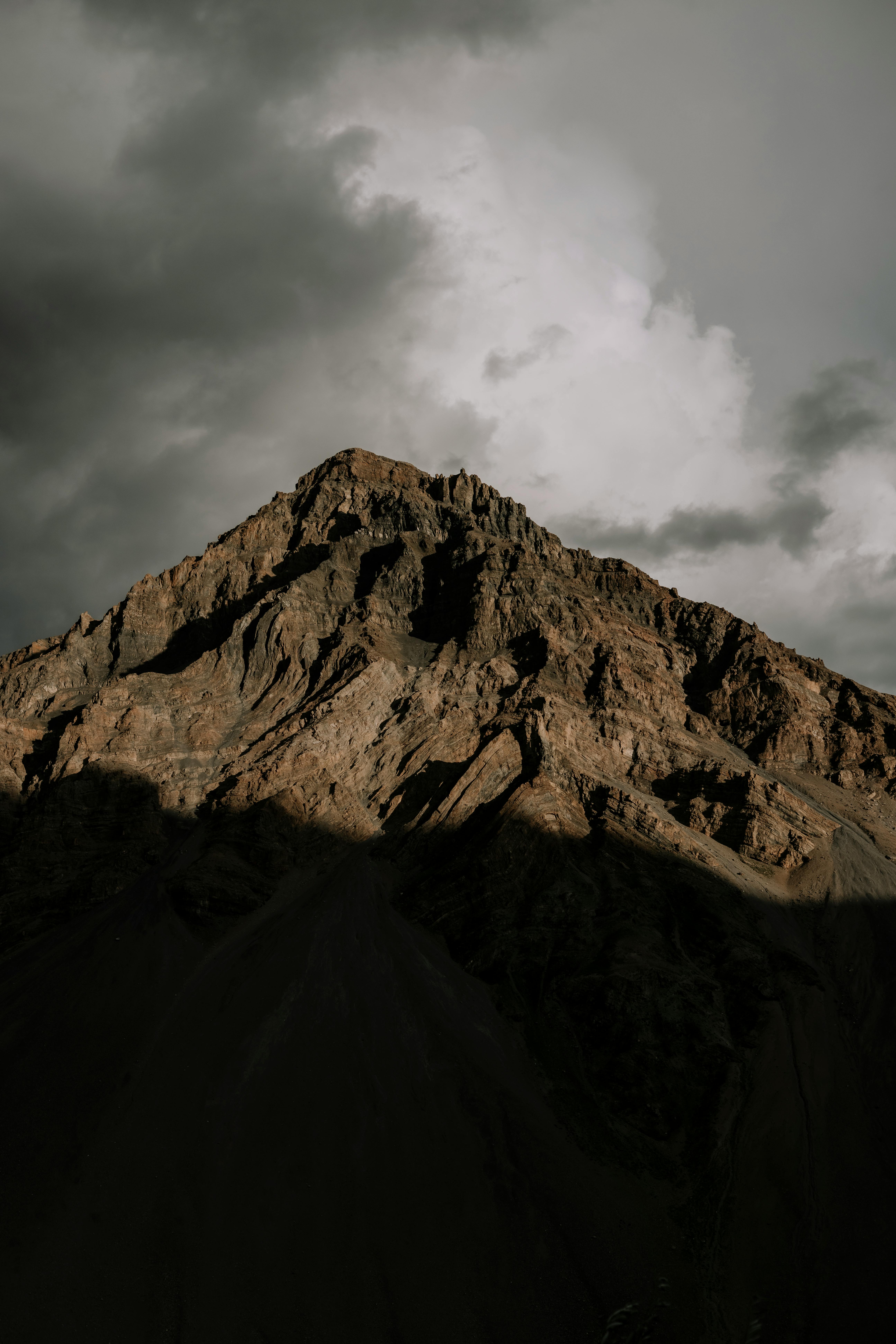 Majestic Mountain in Marango Rangarik, Himachal Pradesh · Free Stock Photo