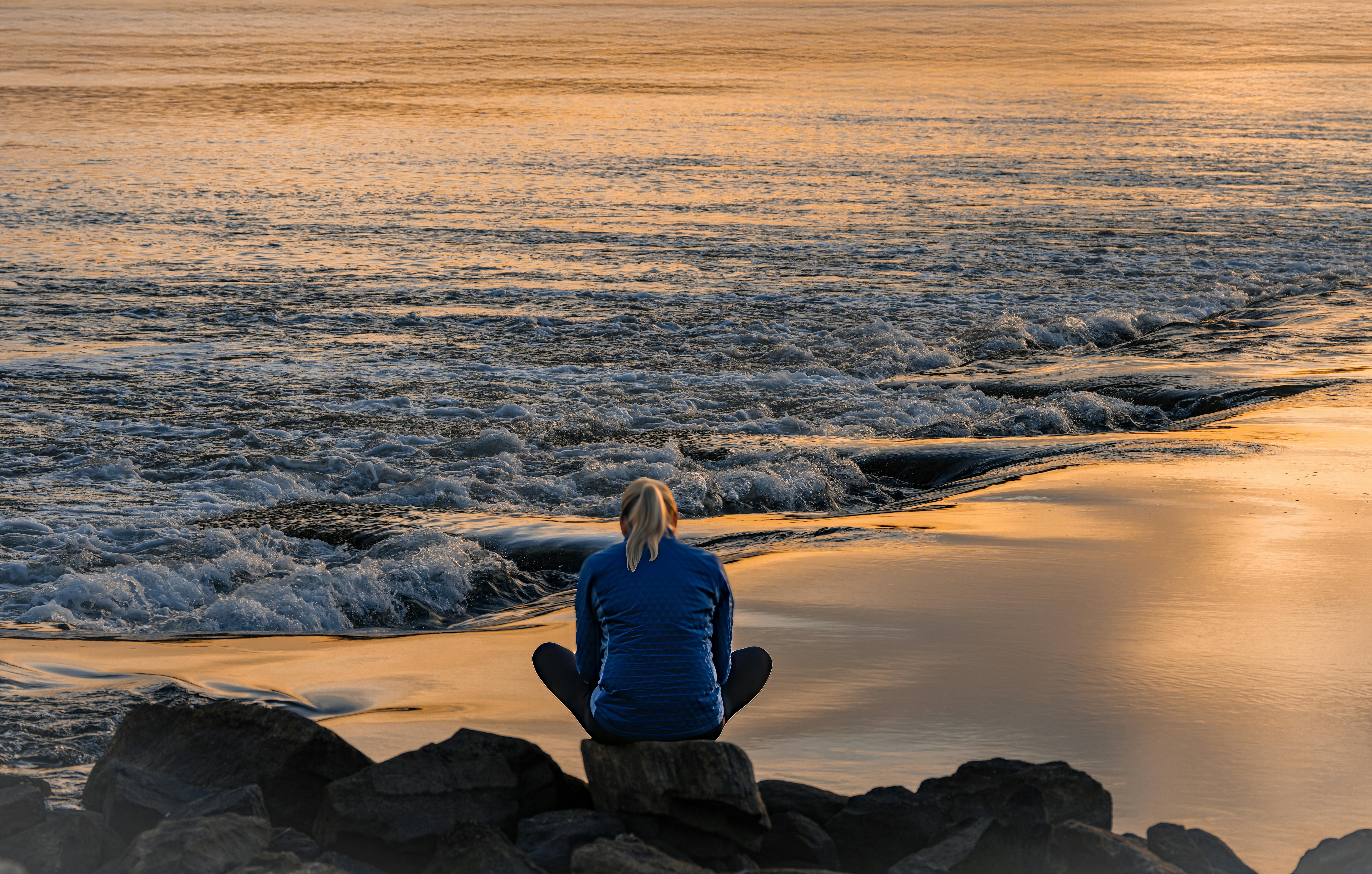 Contemplative Morning by Stamford Shoreline · Free Stock Photo