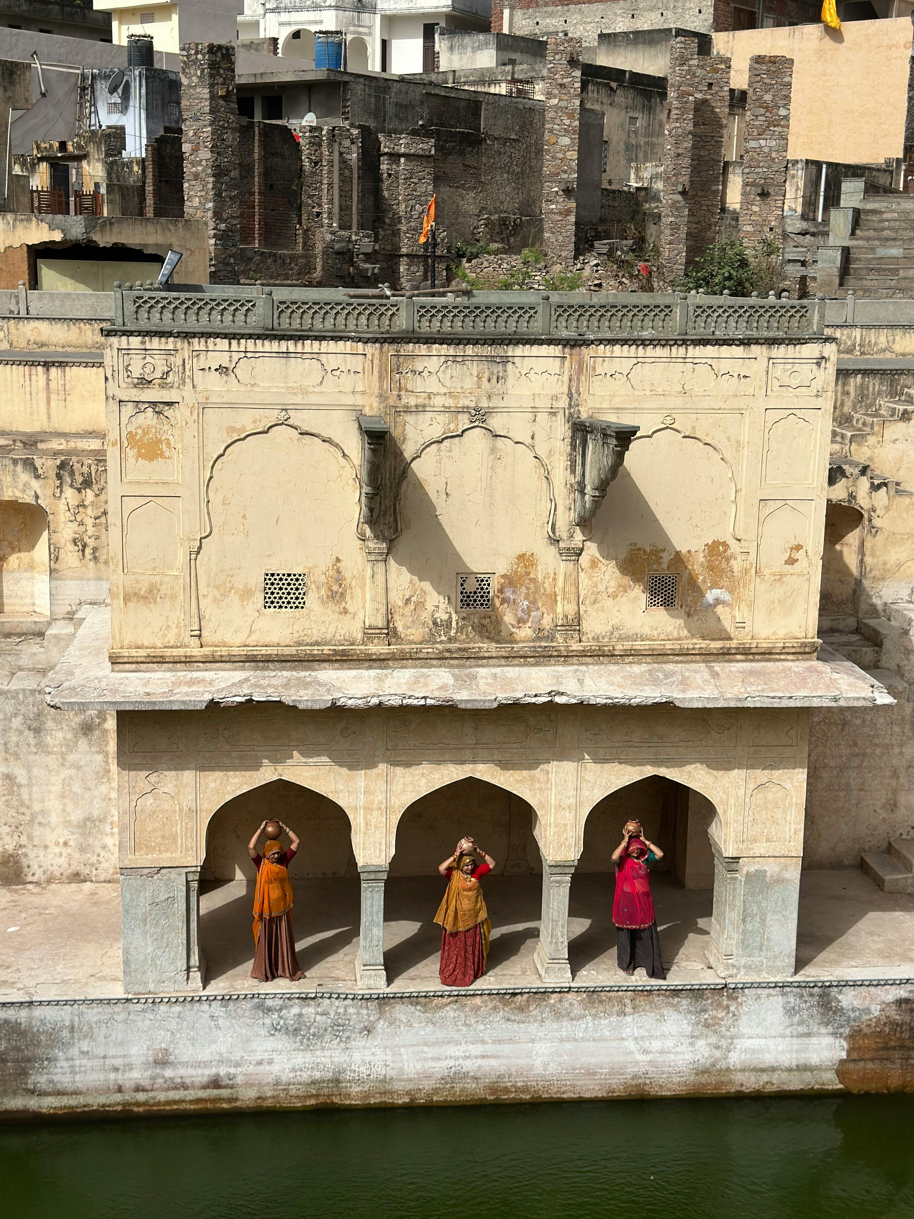 Women+Showing+Oiled+Buttcheeks Photos, Download The BEST Free Women ...