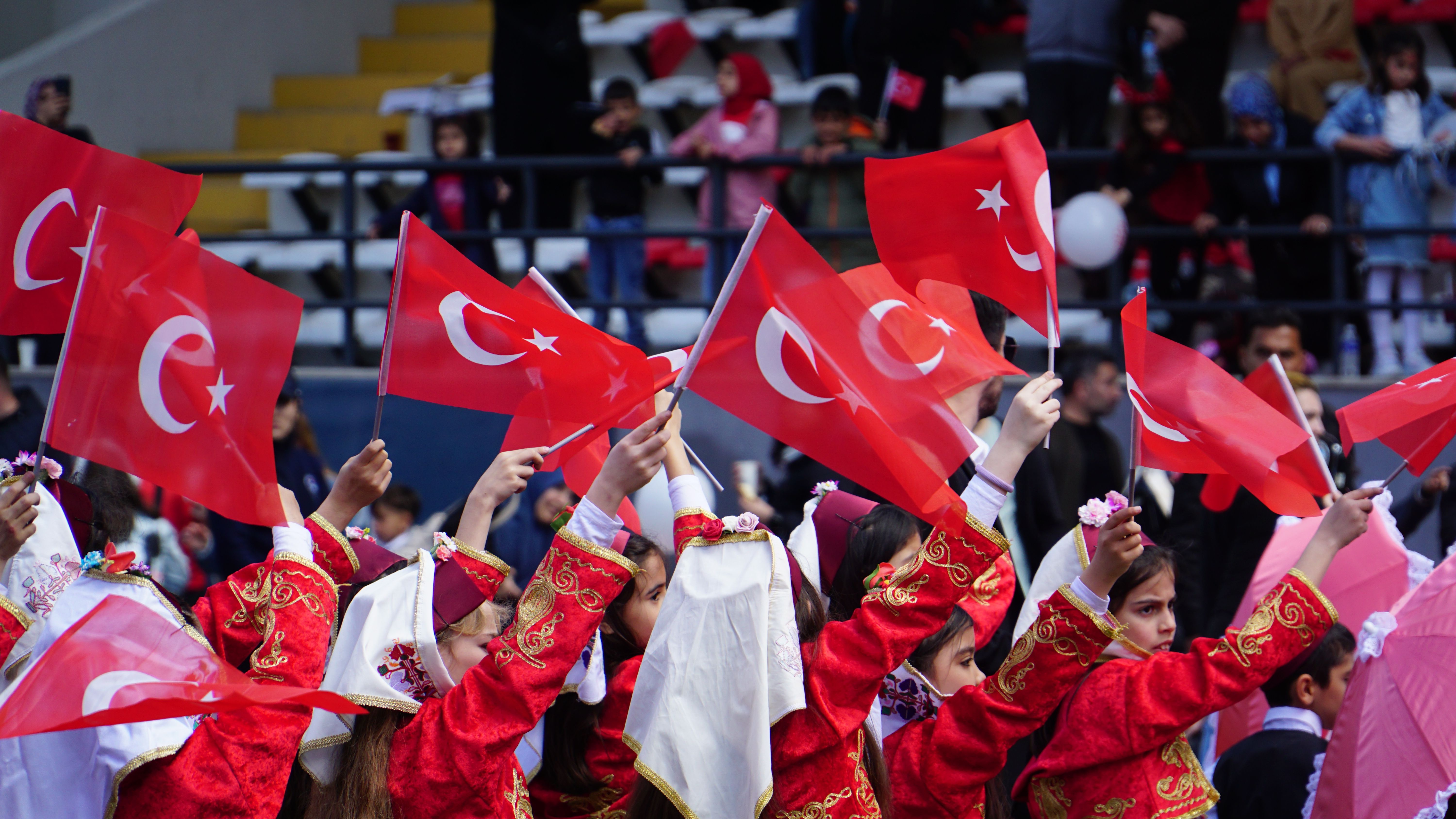 Children Celebrate with Turkish Flags in İstanbul · Free Stock Photo