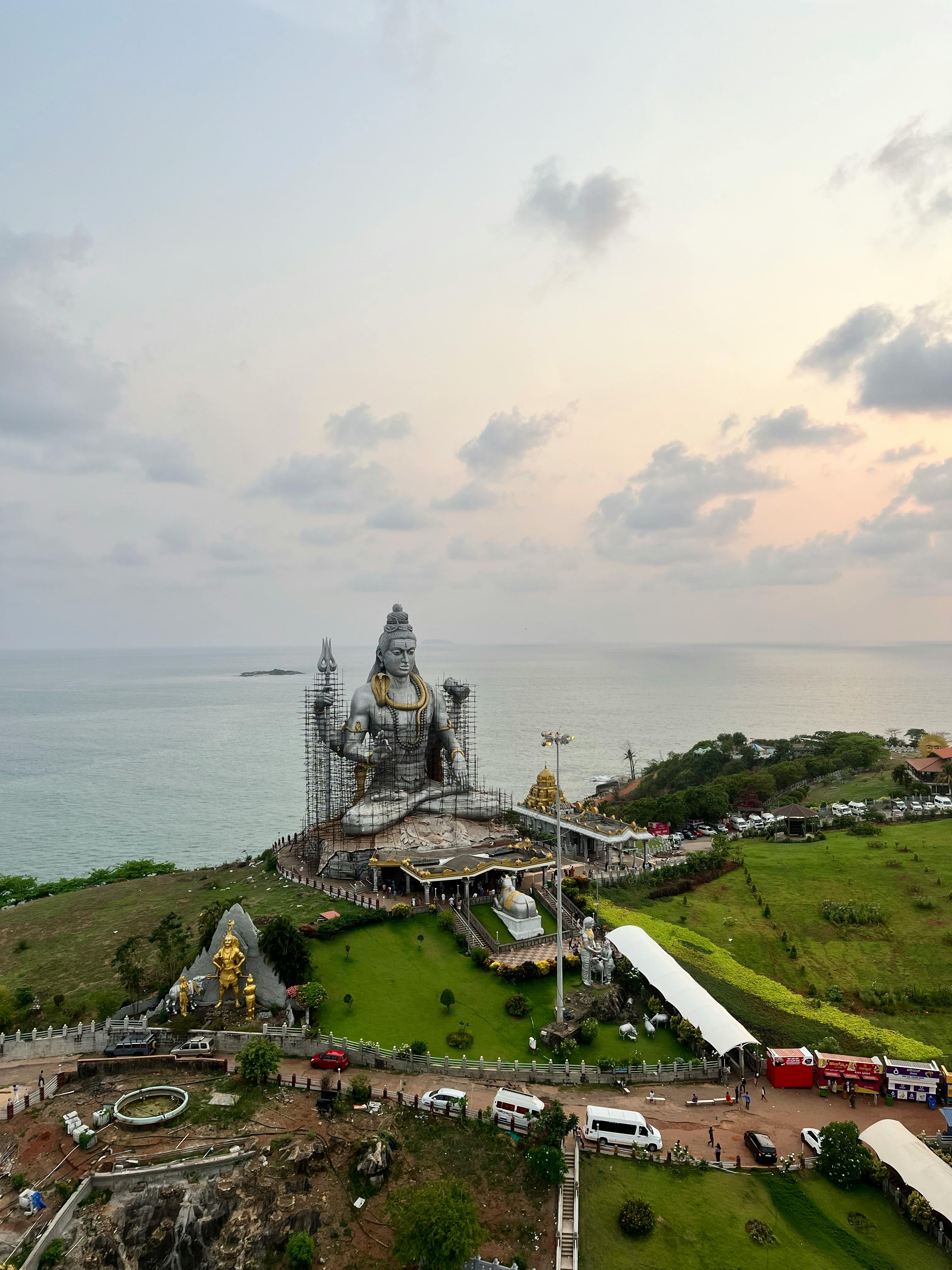 Aerial View of Lord Shiva Statue at Murdeshwar Temple · Free Stock Photo