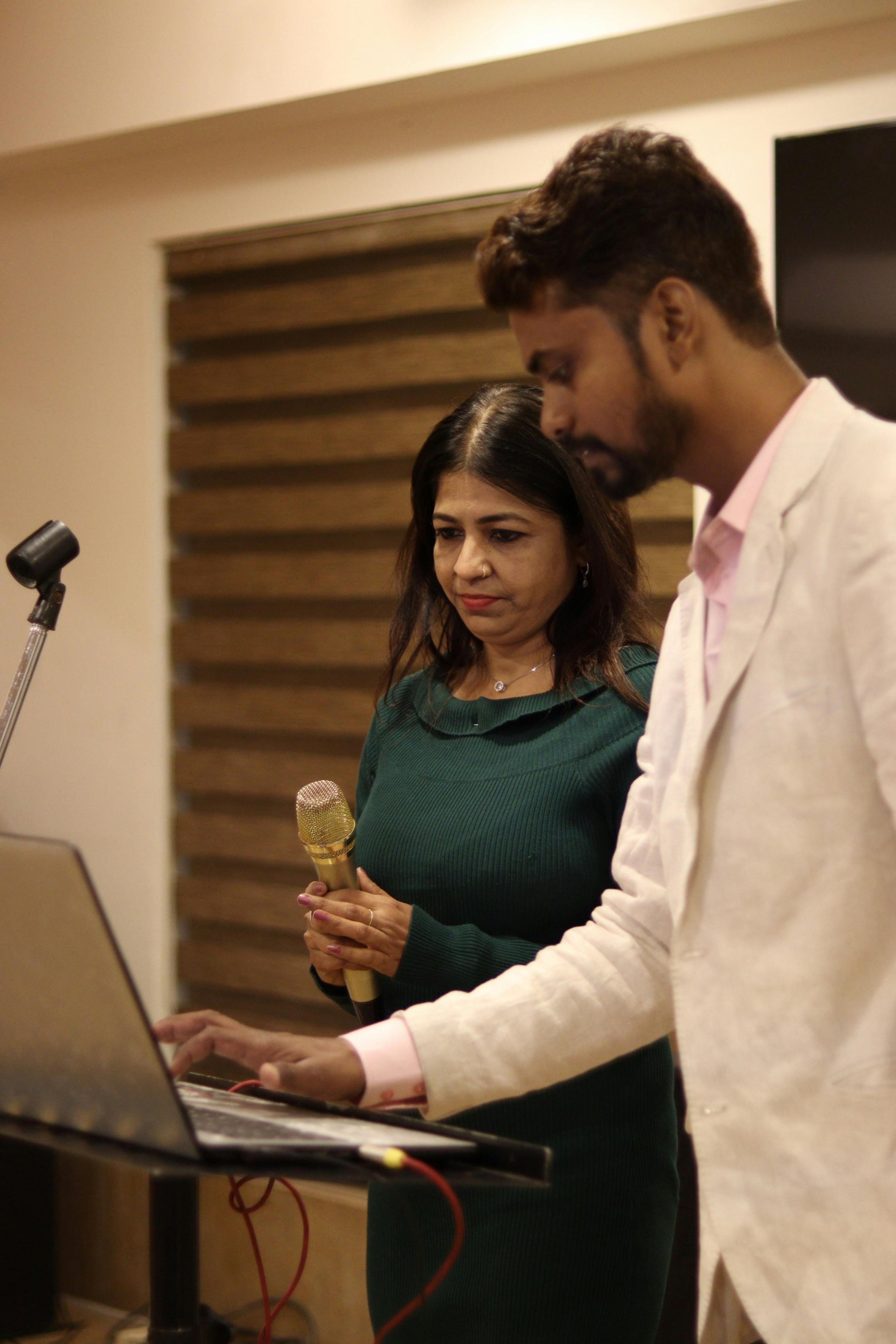 Random Indian Man Photos, Download The BEST Free Random Indian Man ...